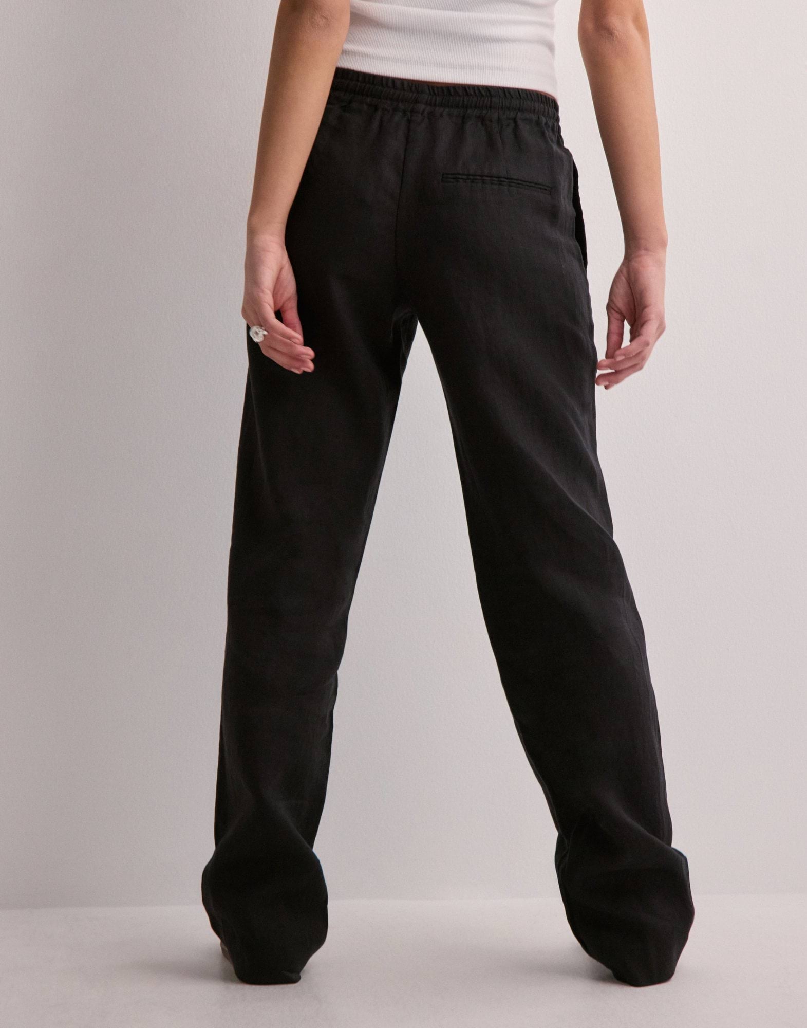 Osta Samsøe Samsøe Hoys straight string pants 14329 - Black | Nelly.com