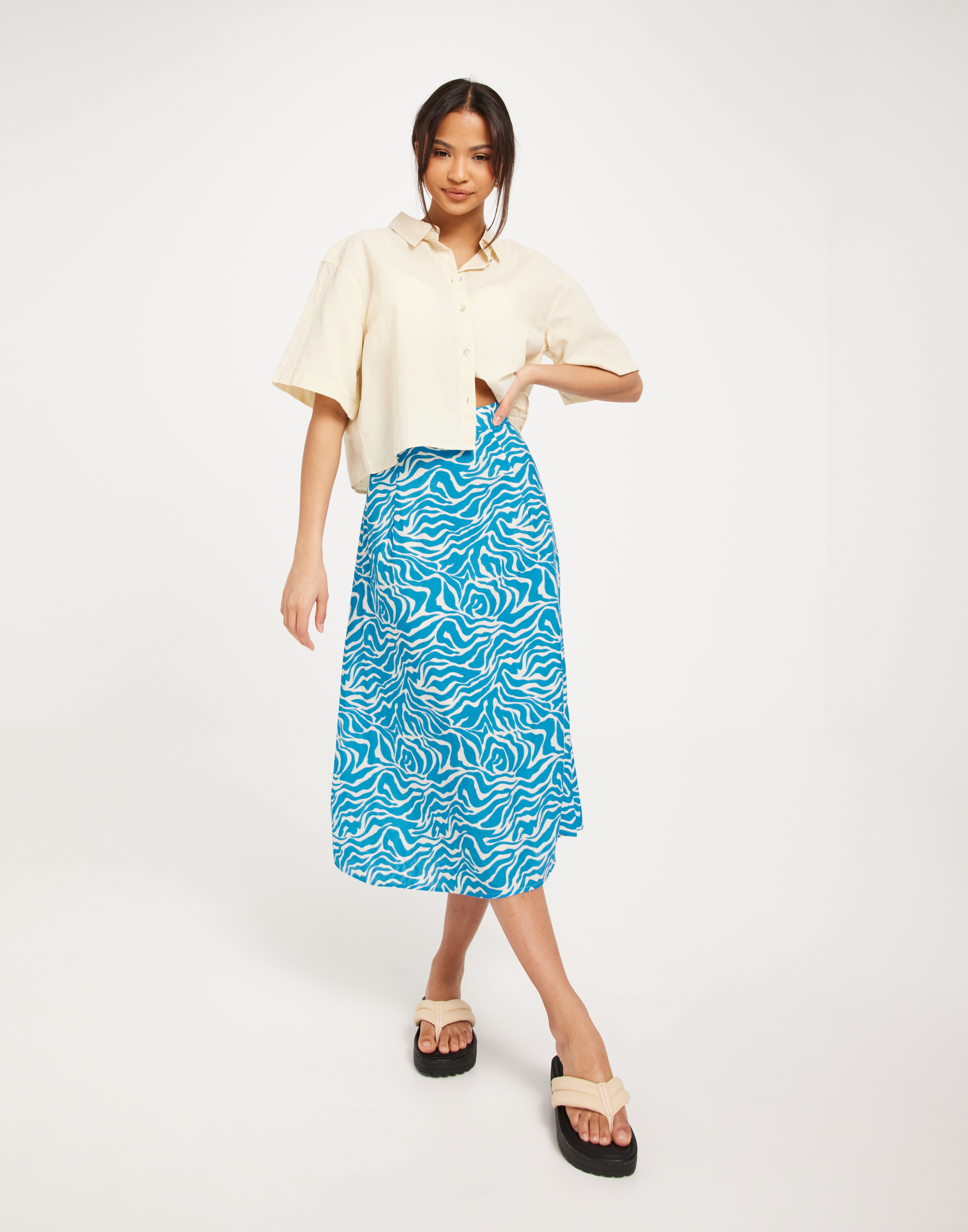 Köp OBJECT OBJLEONORA HW MIDI SKIRT NOOS - Swedish Blue Sandshell ...
