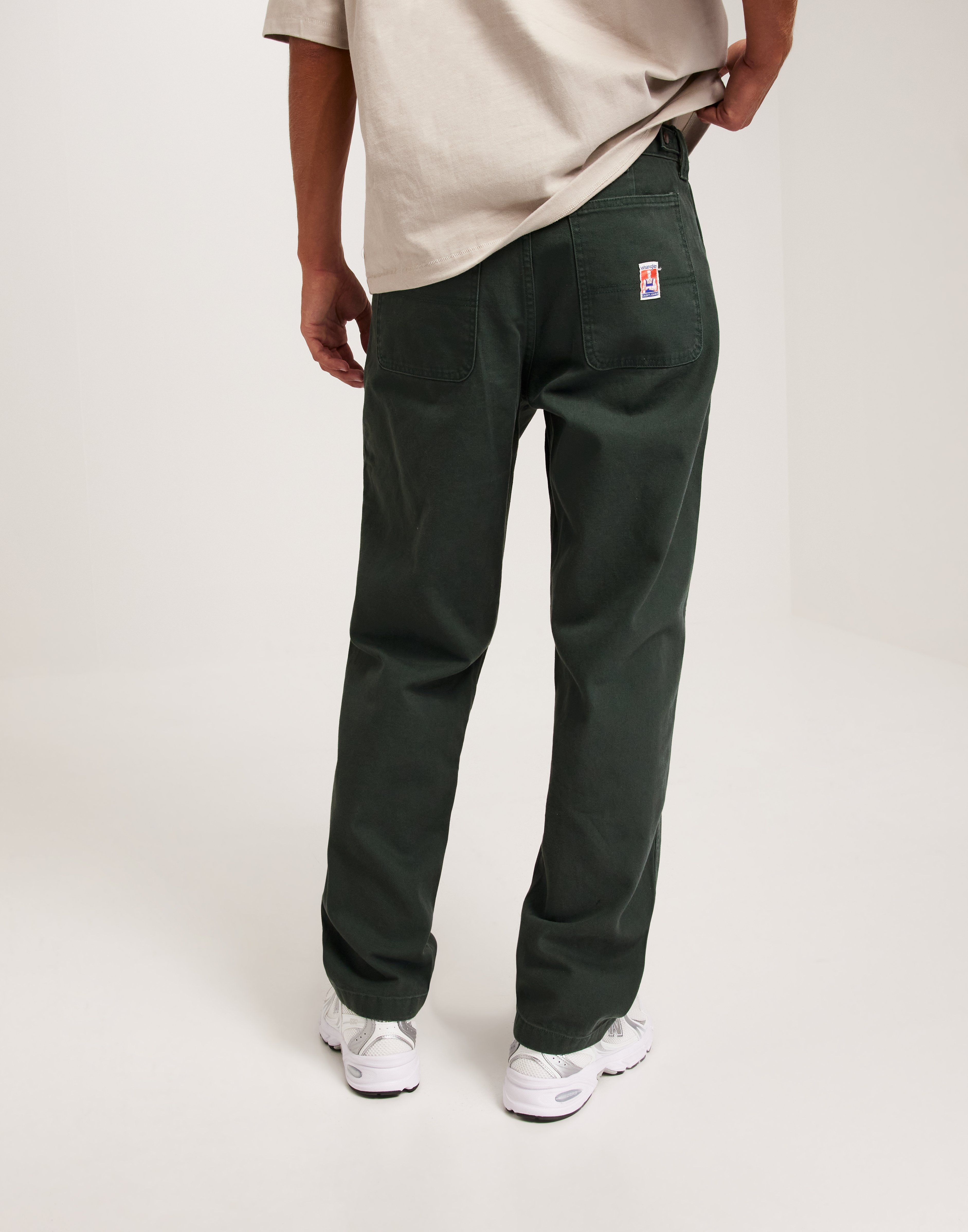 Buy Wrangler CASEY PANTS - Darkest Spruce | NLYMAN