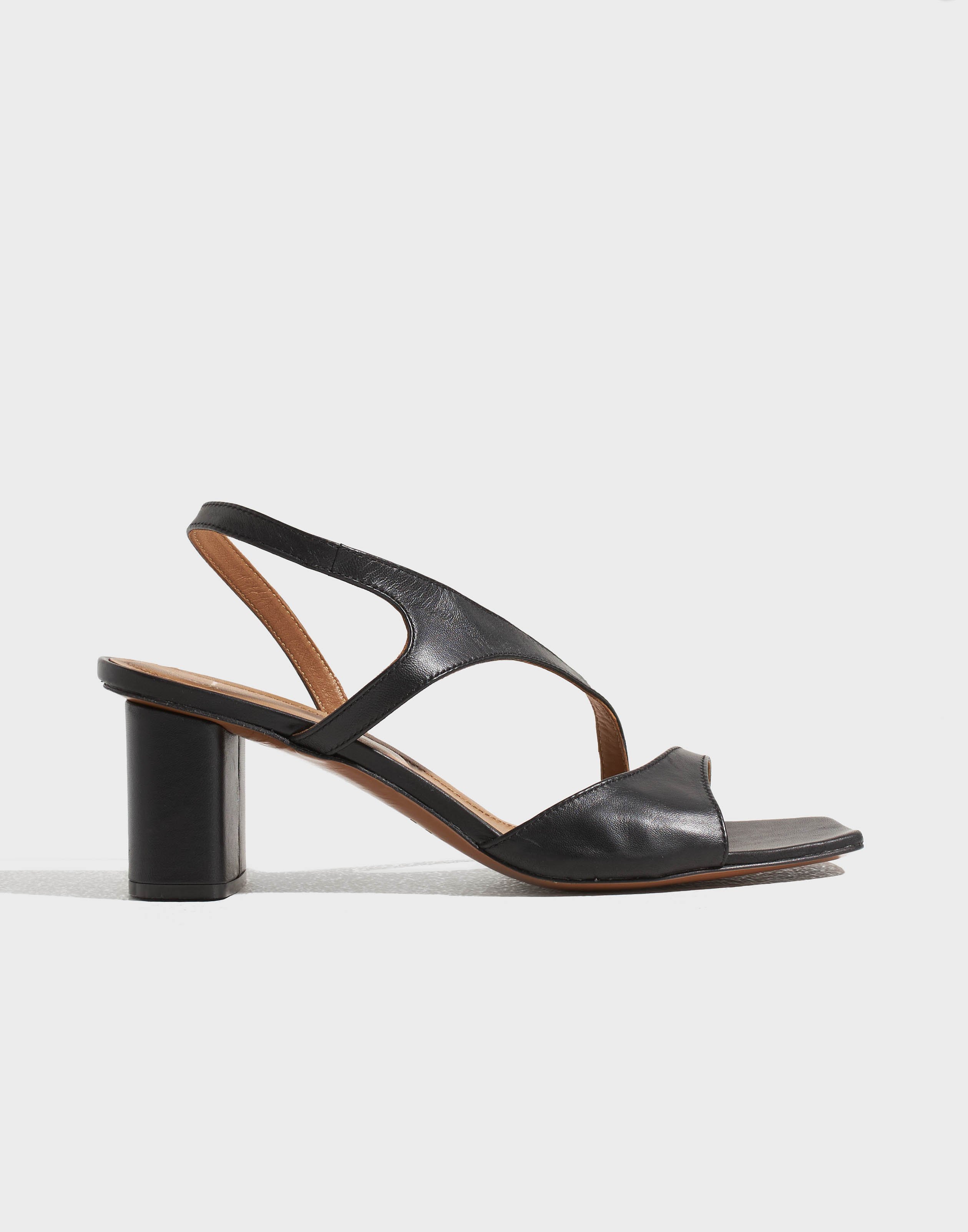 Kjøp ATP ATELIER MATTINE NAPPA CUTOUT HEELED SANDALS - Black | Nelly.com