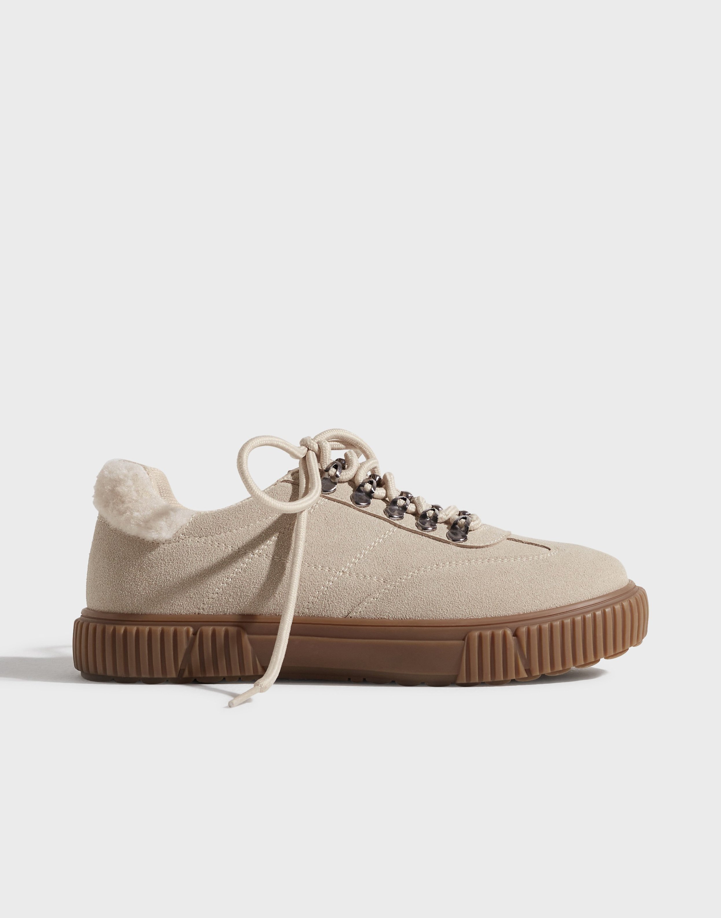 Köp Nelly Furry Track Sneaker - Beige | Nelly.com