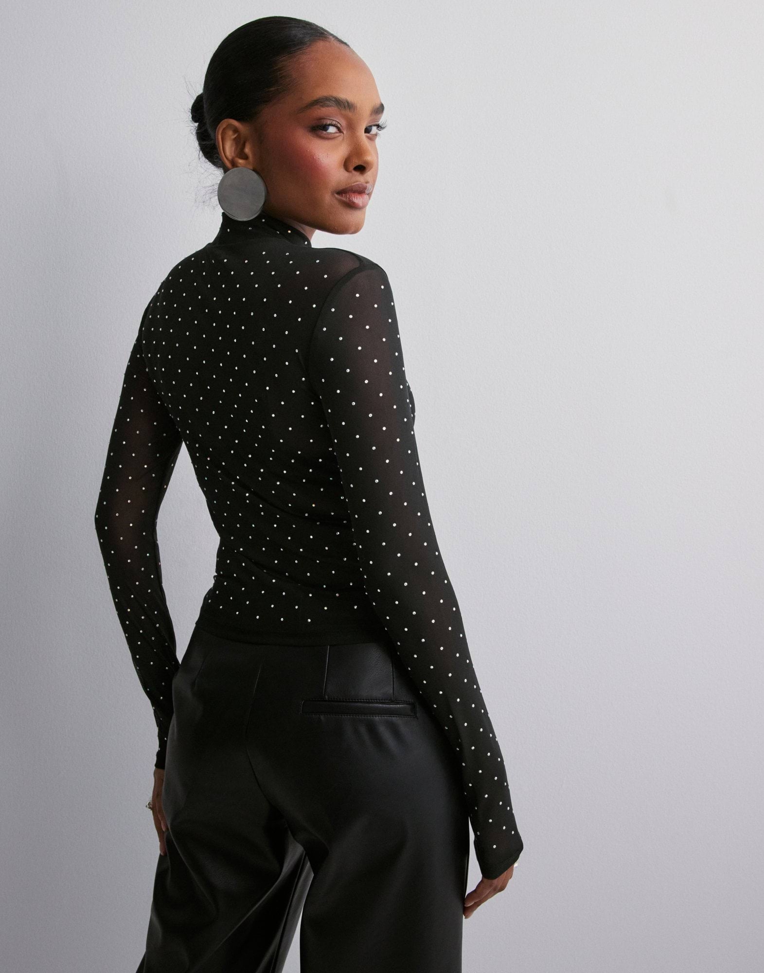 Osta Gina Tricot Rhinestone Mesh Top - Black | Nelly.com