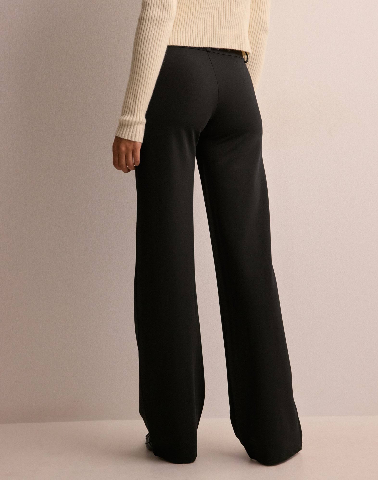 Buy Nelly Keep It Up Low Waist Suit Pants - Black | Nelly.com