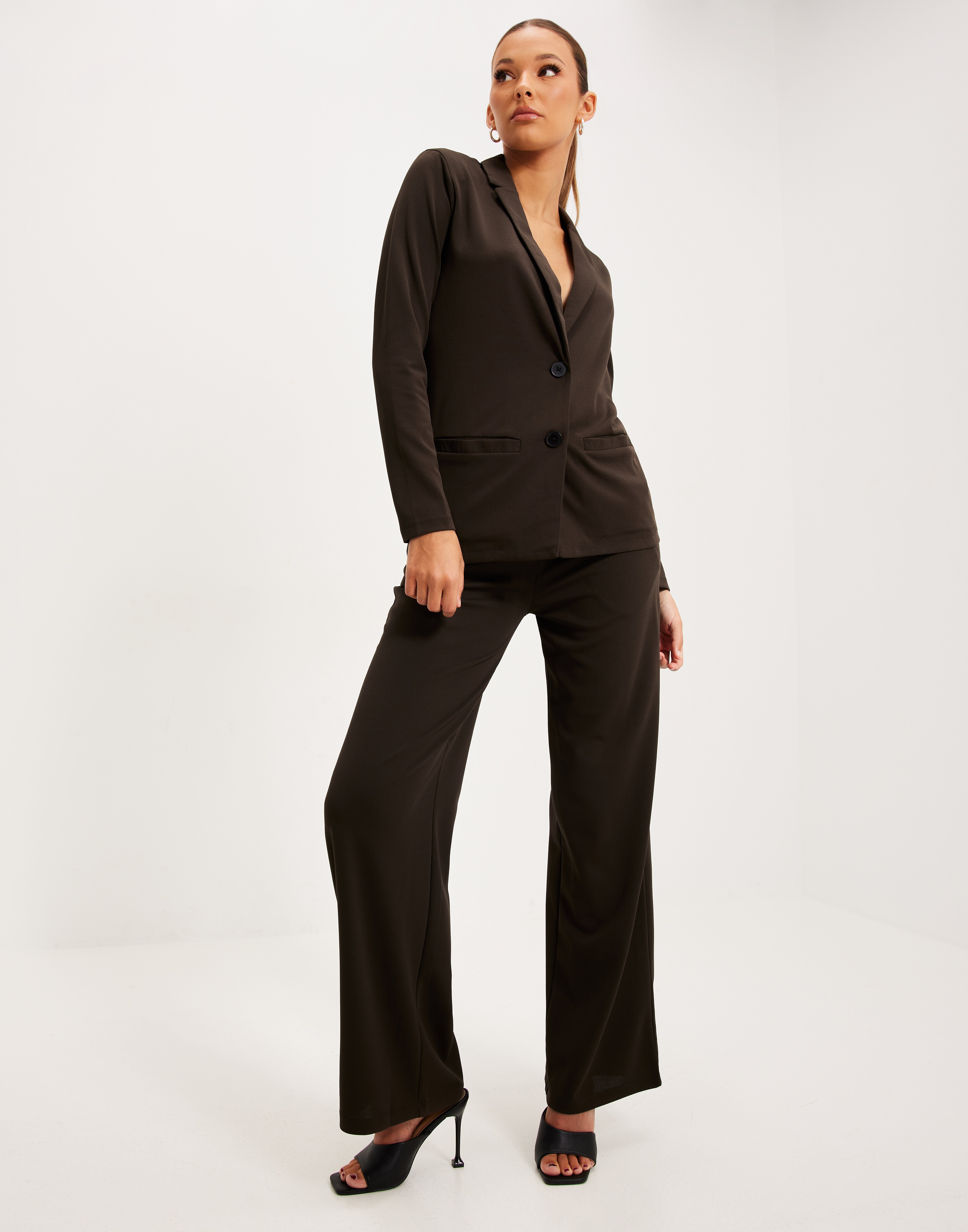 Köp JDY JDYLOUISVILLE CATIA L/S BLAZER JRS - Chocolate Brown | Nelly.com
