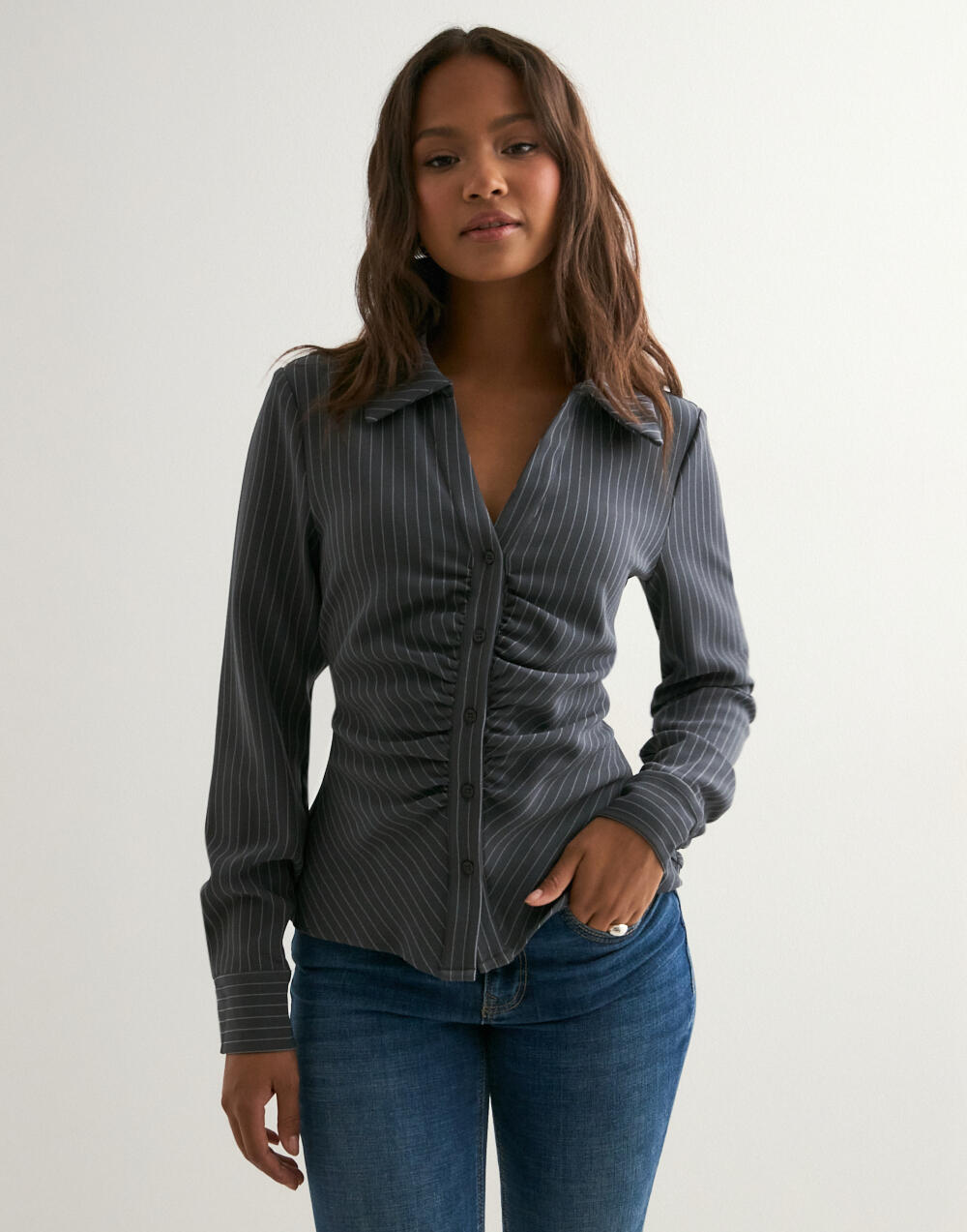 Köp Vero Moda VMLUCY LS DETAIL SHIRT WVN EXP - LCB6 | Nelly.com