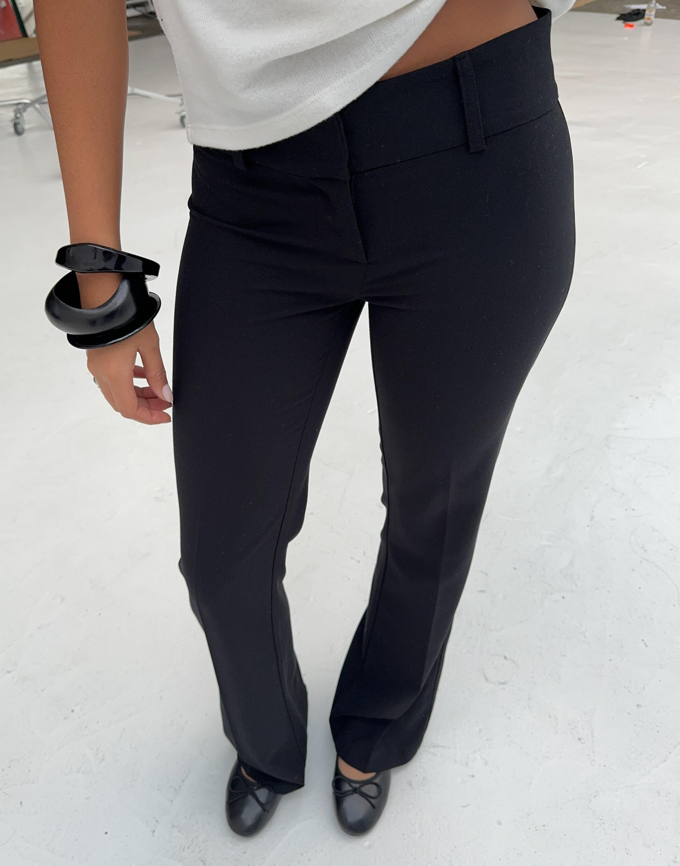 Buy Nelly Super Low Waist Flare Suit Pant - Black | Nelly.com
