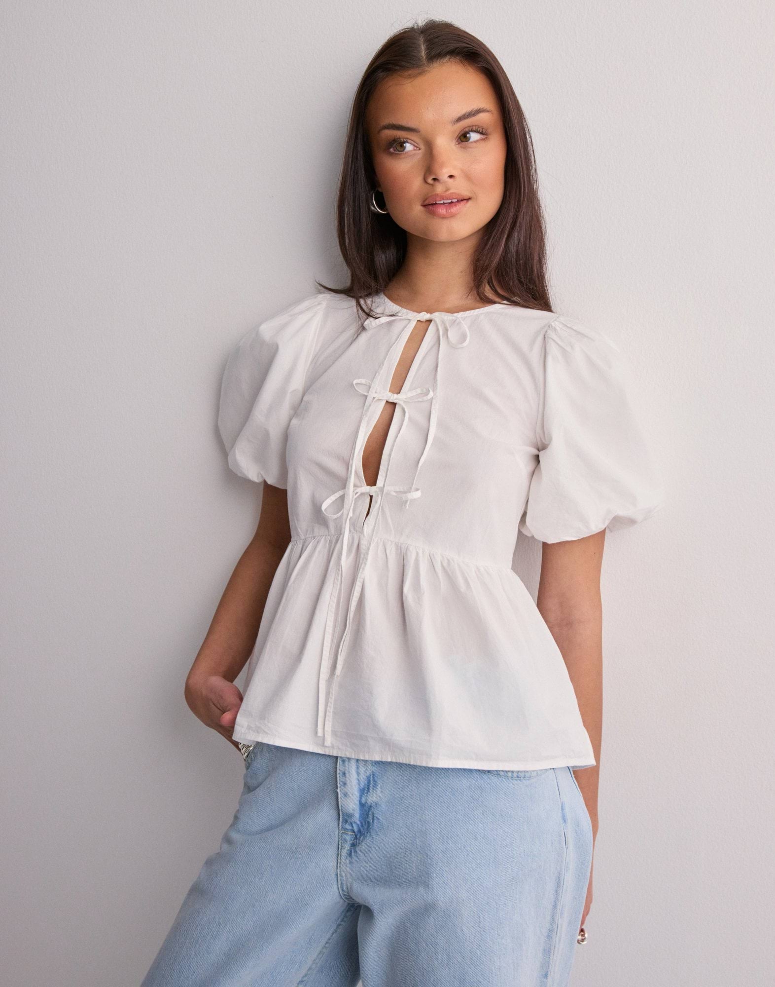 Köp Nelly Bow Puff Sleeve Blouse - White | Nelly.com