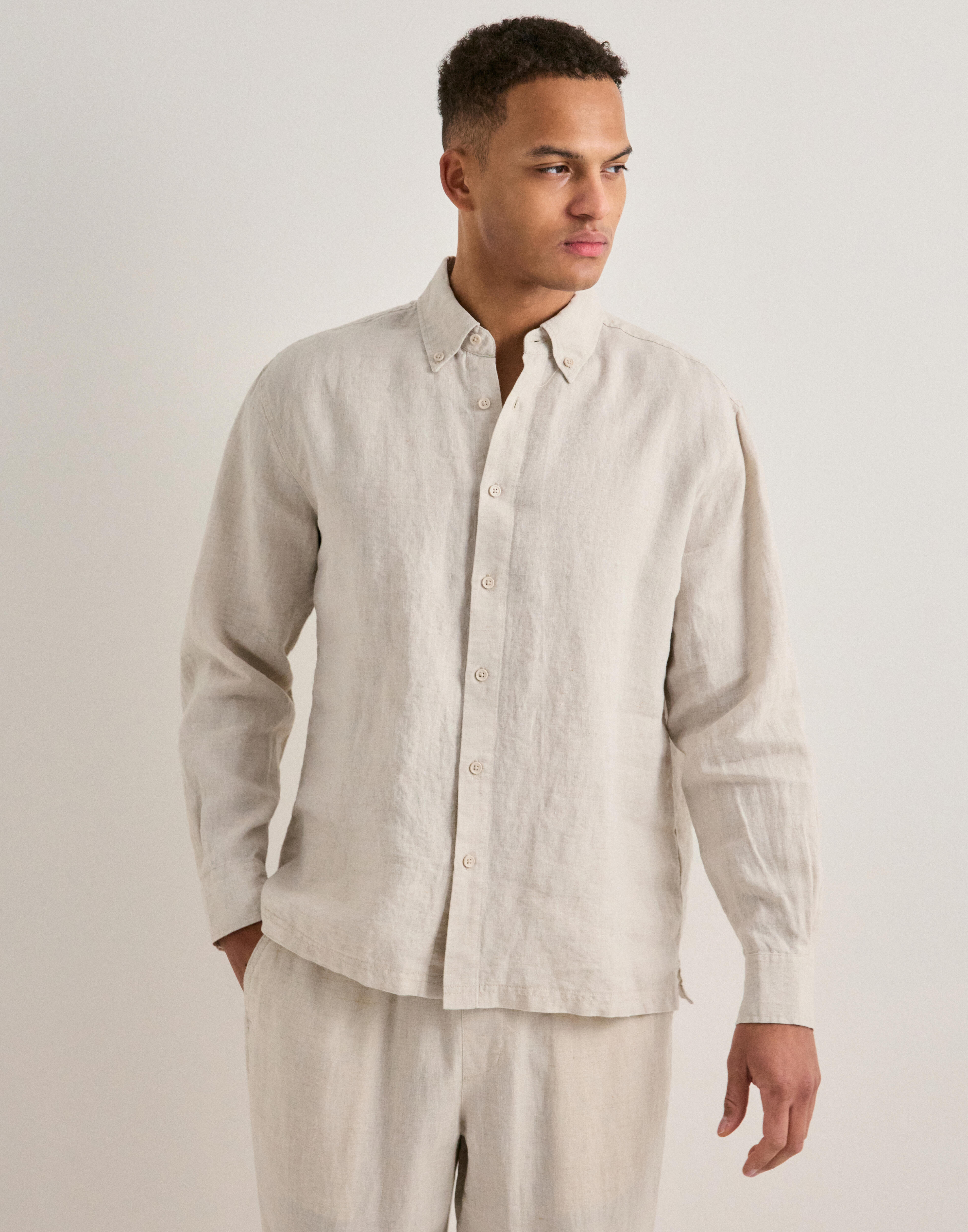 Kjøp Que Sera Sera Louis Linen Shirt LS - Beige | NLYMAN