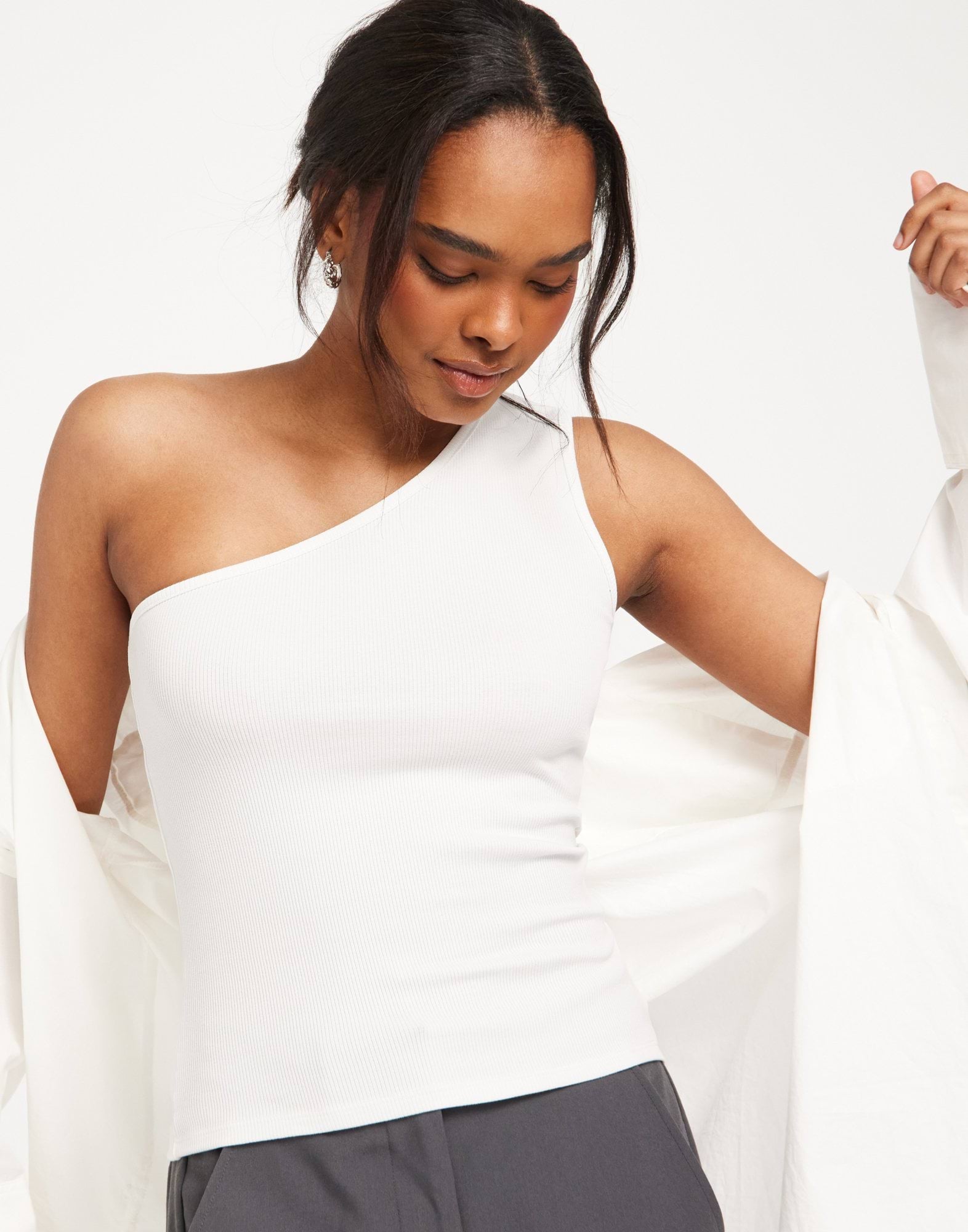 Osta JJXX JXFUNDA STR ONE SHOULDER RIB TOP JR - Cloud Dancer | Nelly.com