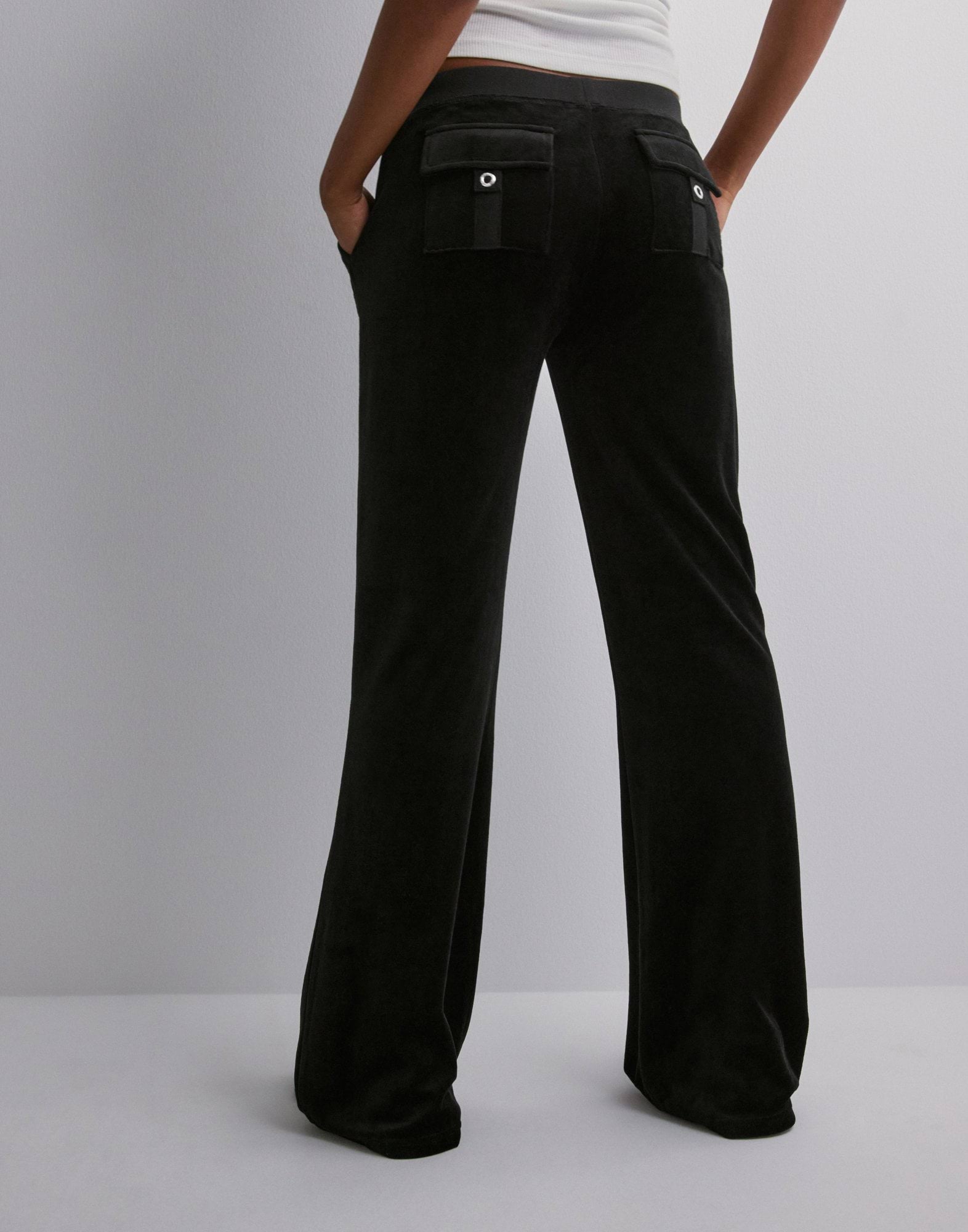 Kjøp Juicy Couture CAISA ULTRA LOW RISE PANTS - Black | Nelly.com