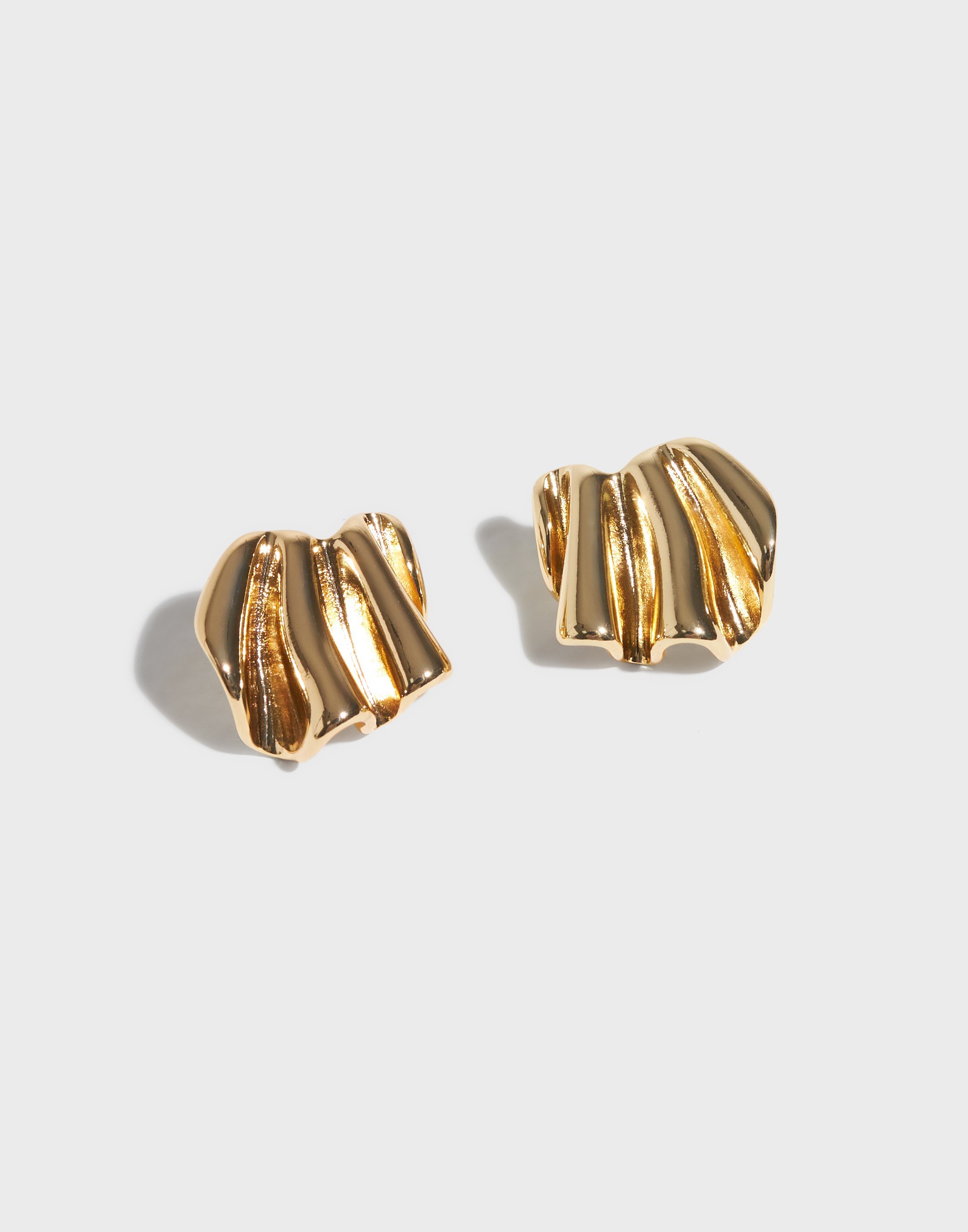 Köp Nelly Wavy Earrings - Gold | Nelly.com