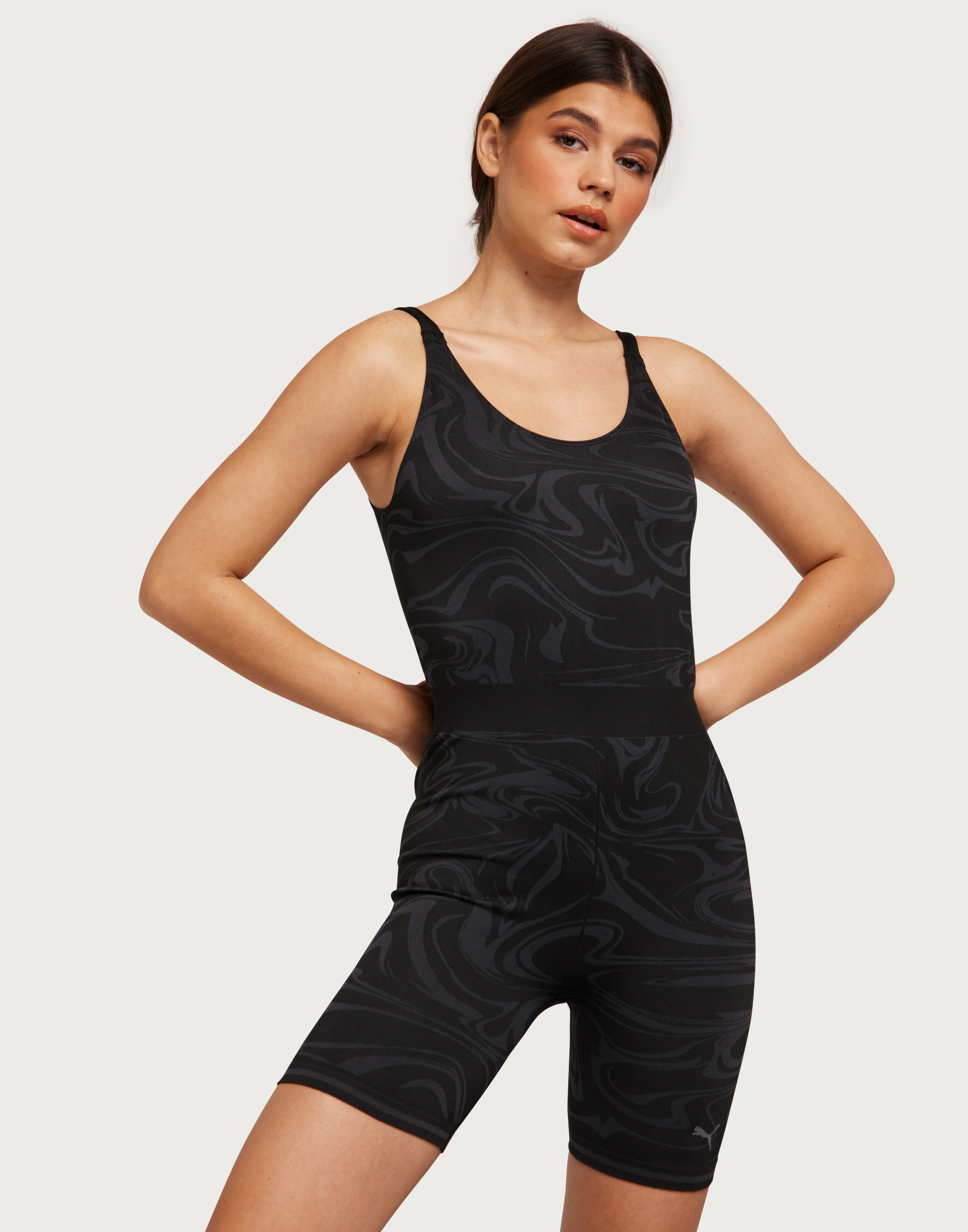 Köp Puma Formknit Seamless One Piece - *NY*Black/Strong Gray | Nelly.com