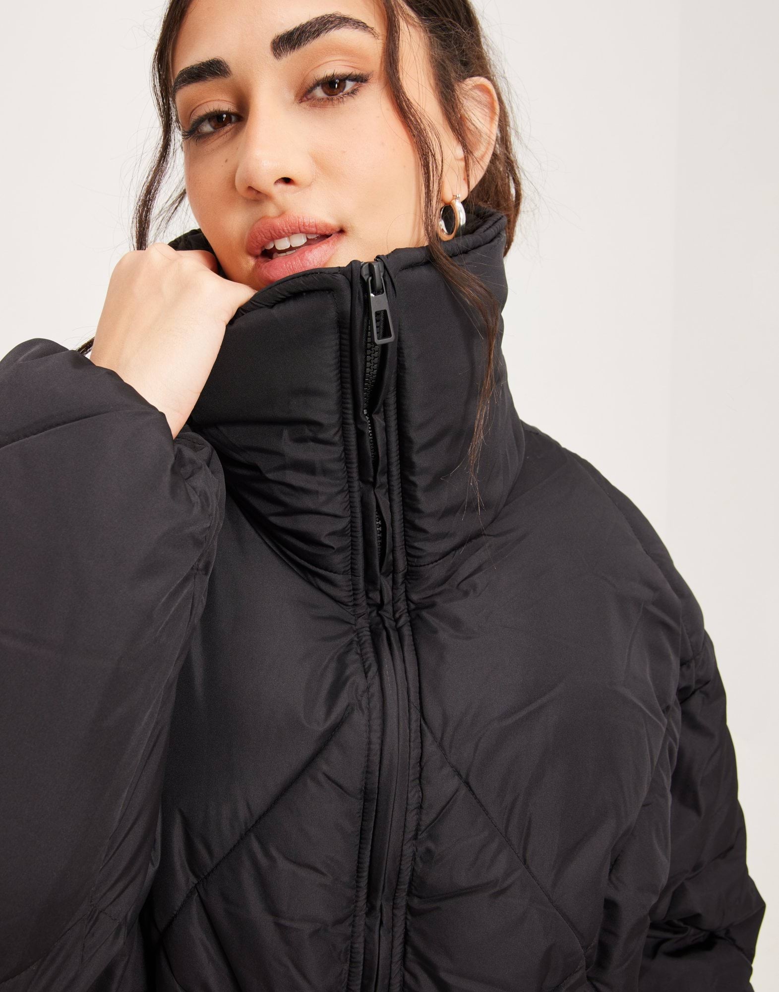 Buy Only ONLTAMARA SHORT QUILTED JACKET CC O - Black | Nelly.com