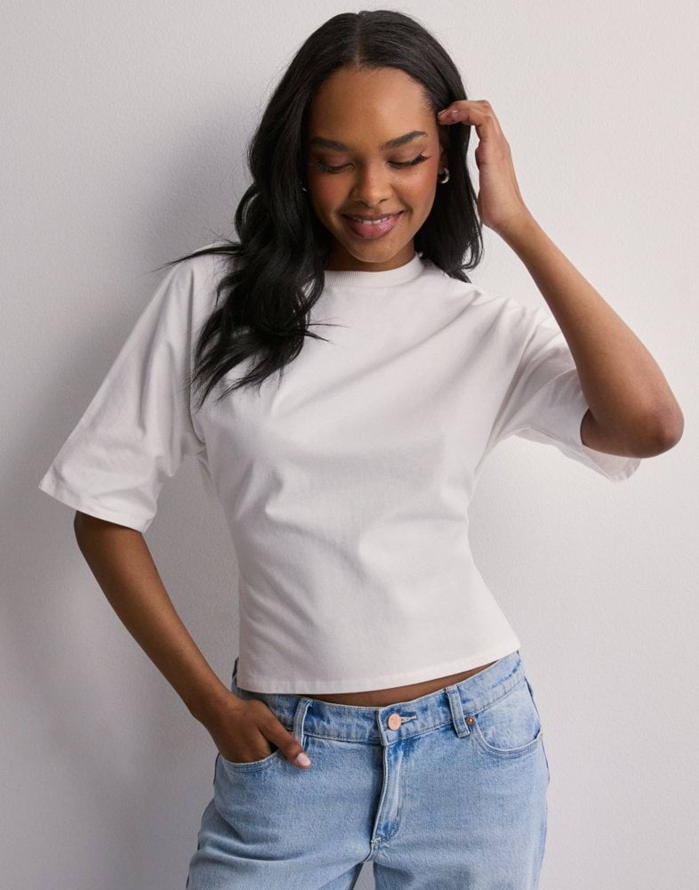 Köp Nelly Open Back Tie Tee - White | Nelly.com