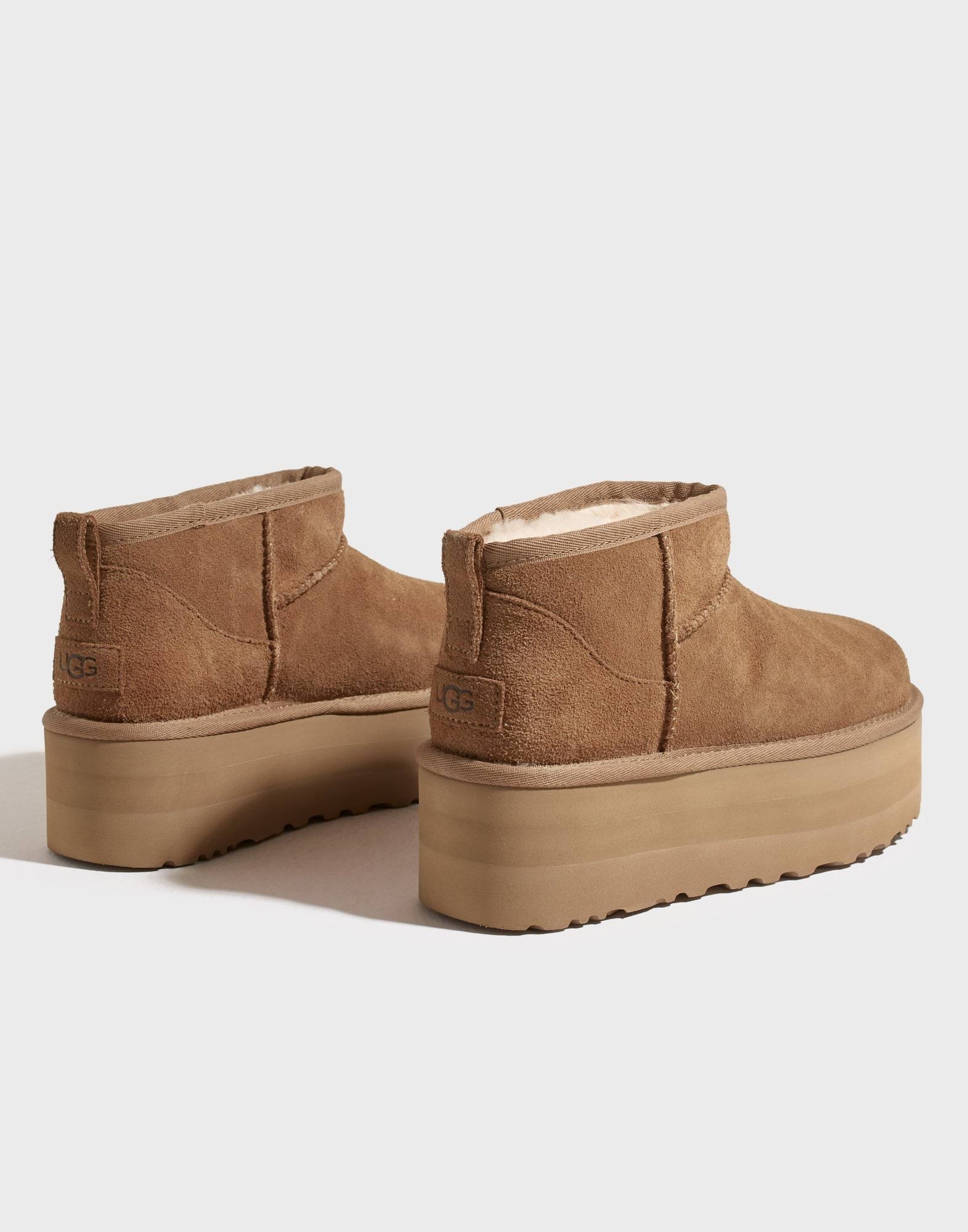Köp UGG W Cl Ultra MiniPlatf - Chestnut | Nelly.com