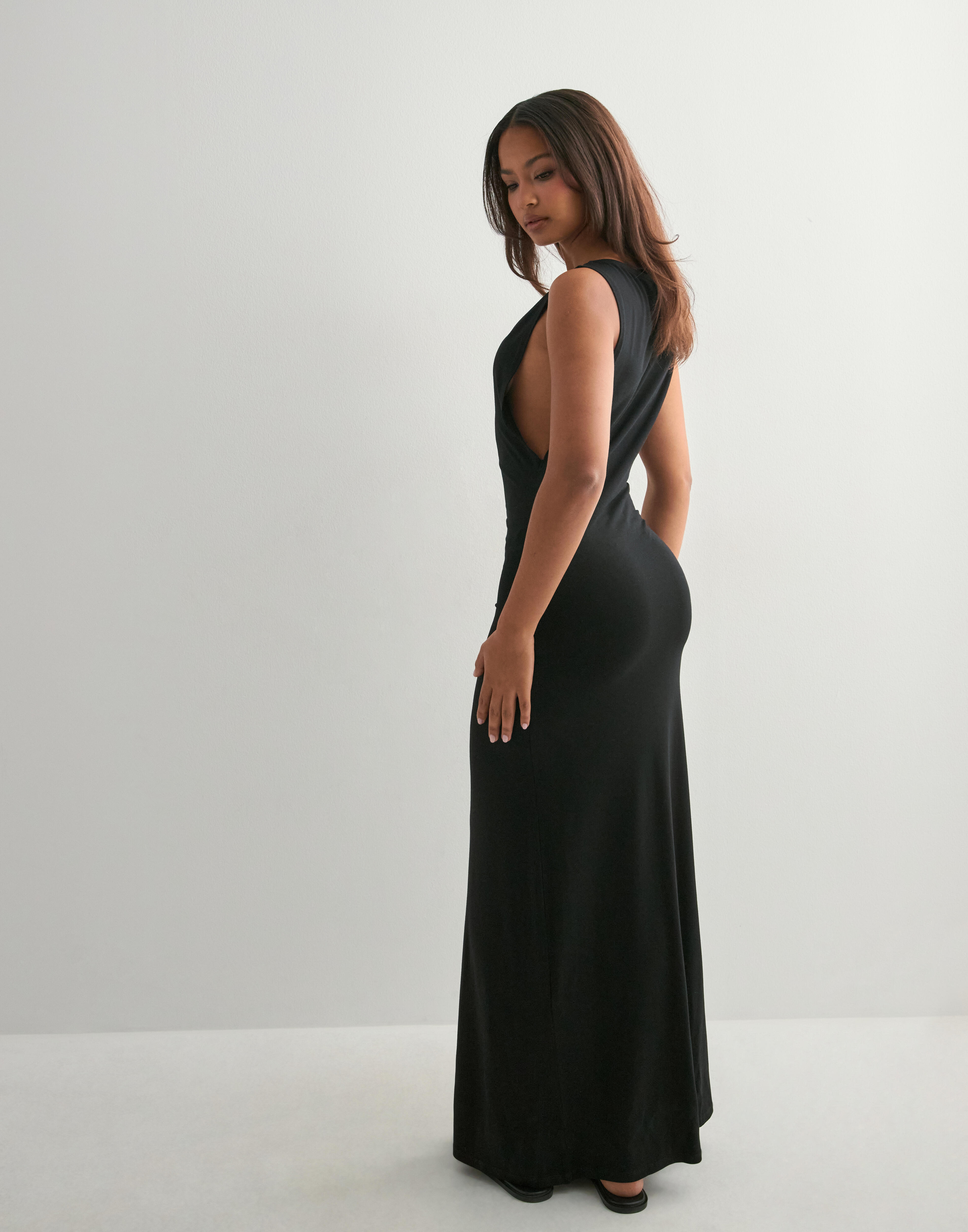 Köp Nelly Scooped Armhole Dress - Black | Nelly.com