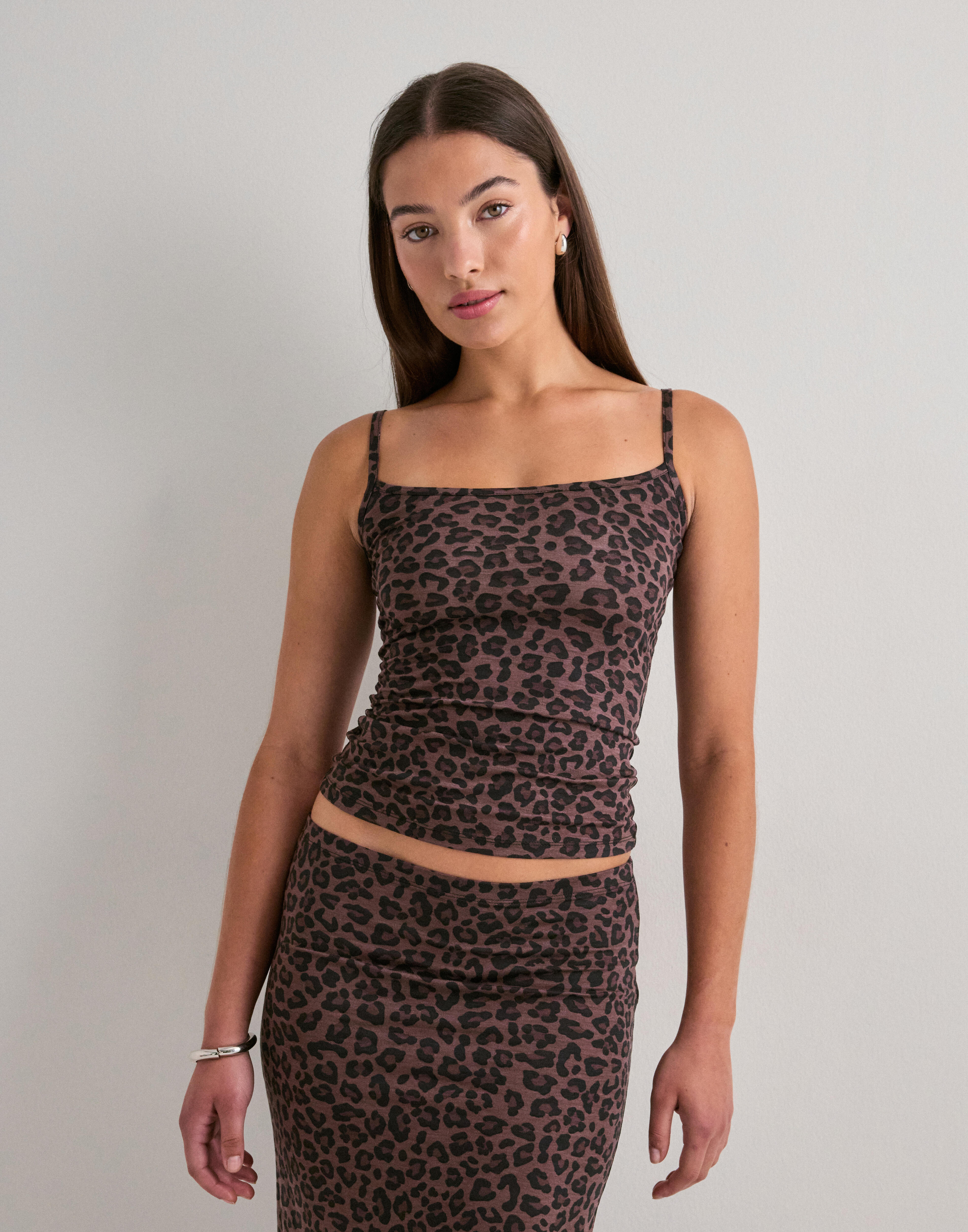 Køb Nelly Soft printed singlet - Leo | Nelly.com