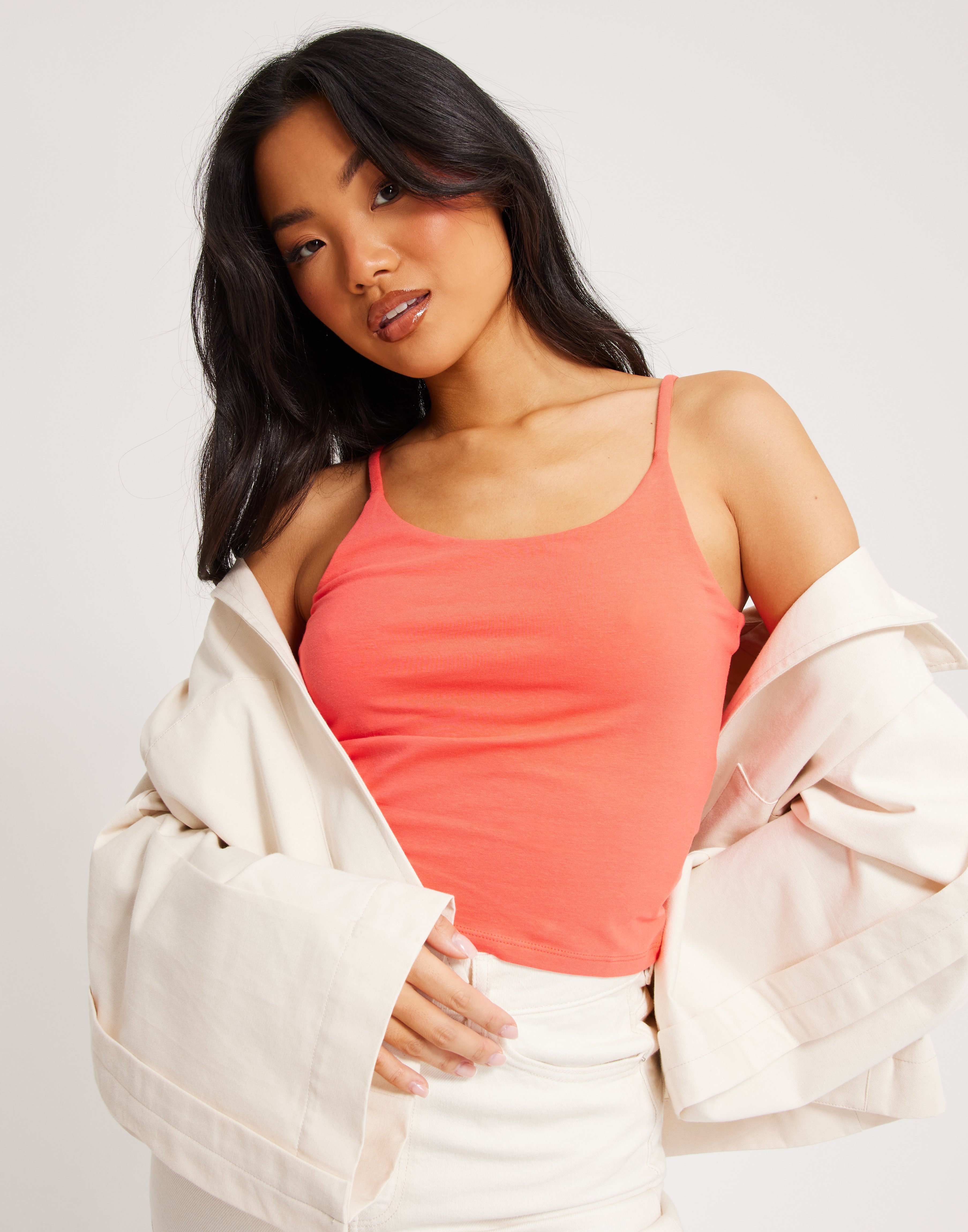 Köp Only ONLLESLY SOFT-TOUCH CROPPED SINGLET - Hot Coral | Nelly.com