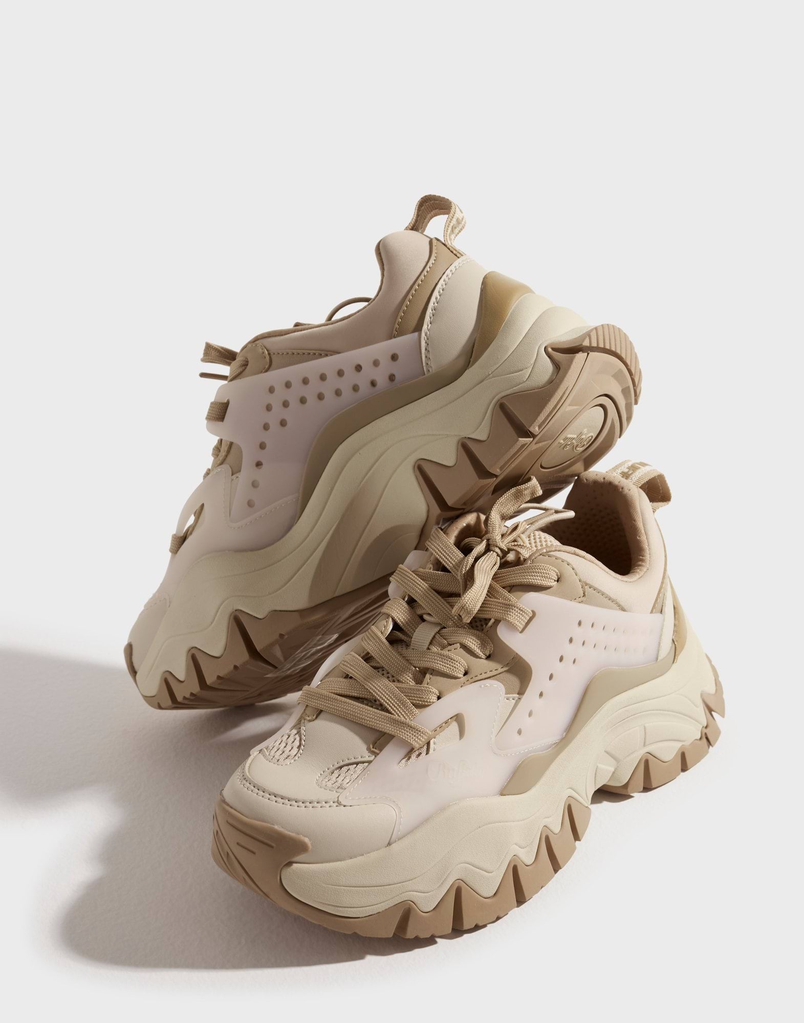 Köp Buffalo TRAIL ONE - SNEAKER LOW - IMI NAPPA/IMI NUBUCK - Beige ...