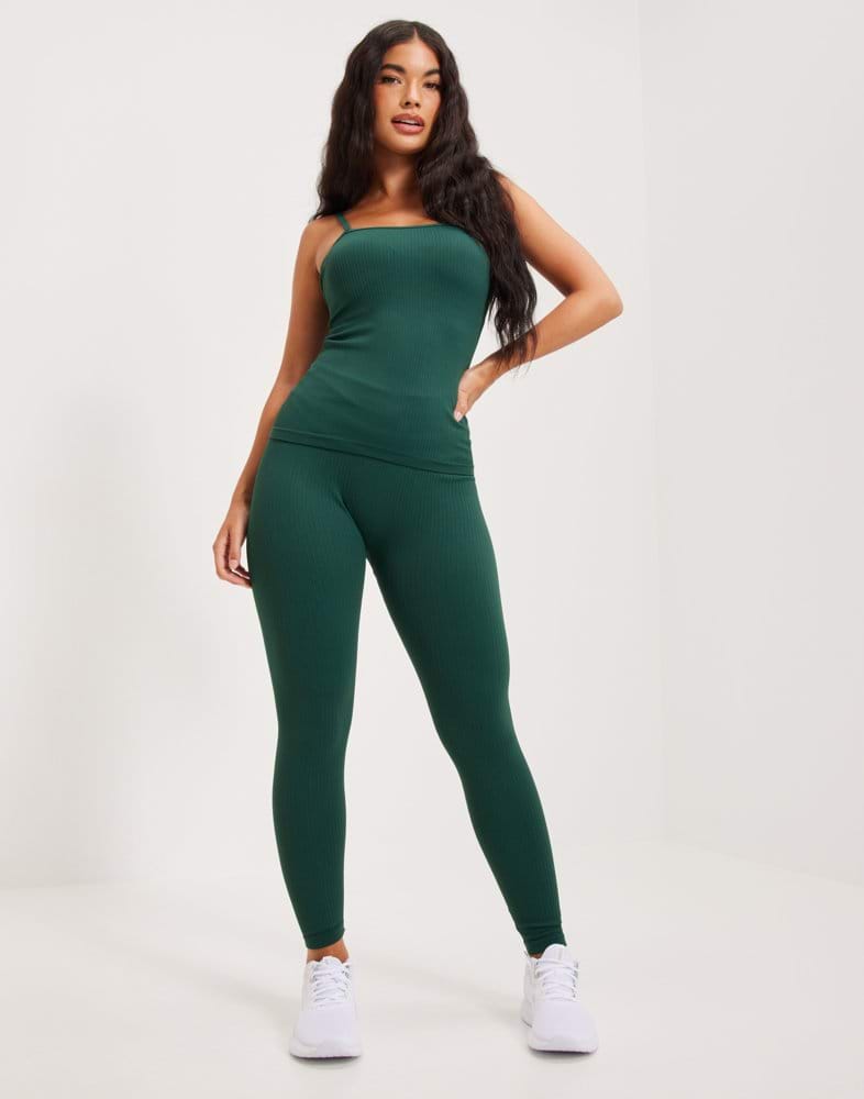 Köp Aim'n RIBBED SEAMLESS STRAP SINGLET - Green | Nelly.com