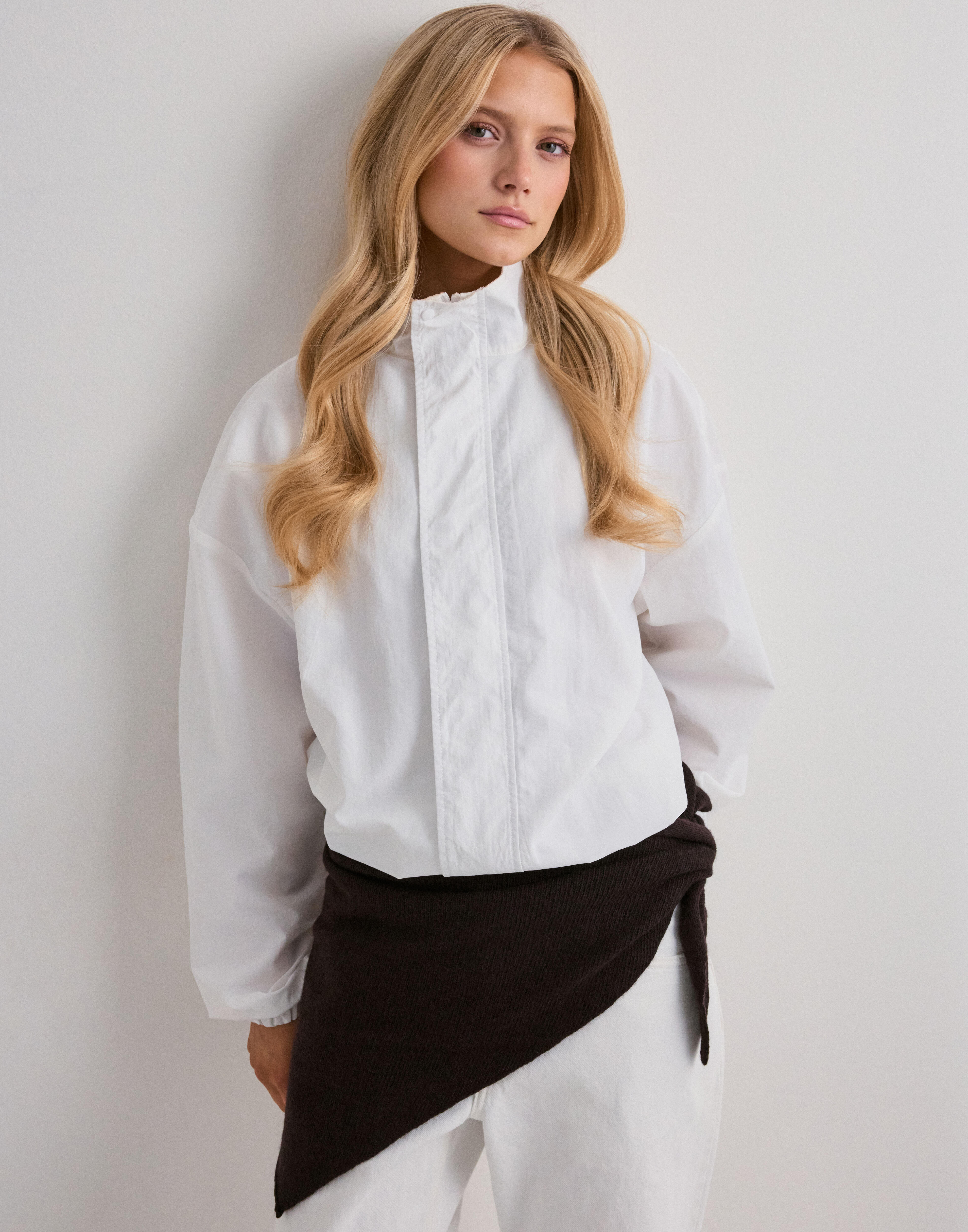 Kjøp Neo Noir Misty Medium Scarf - Chocolate Brown | Nelly.com