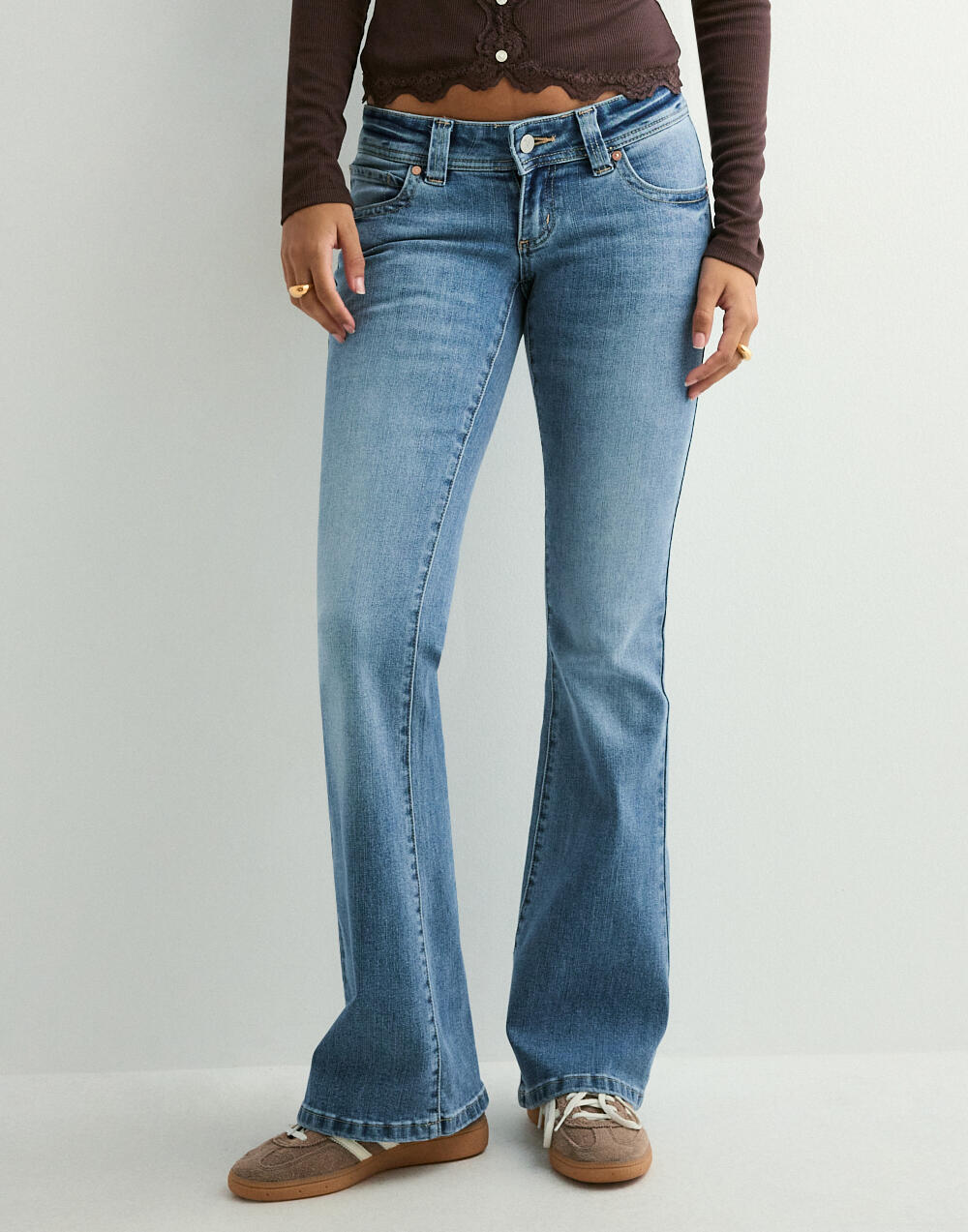 Köp Abrand Jeans 00 SUPER LOW KICK TALL LIV - *NY*Light Vintage Blue ...