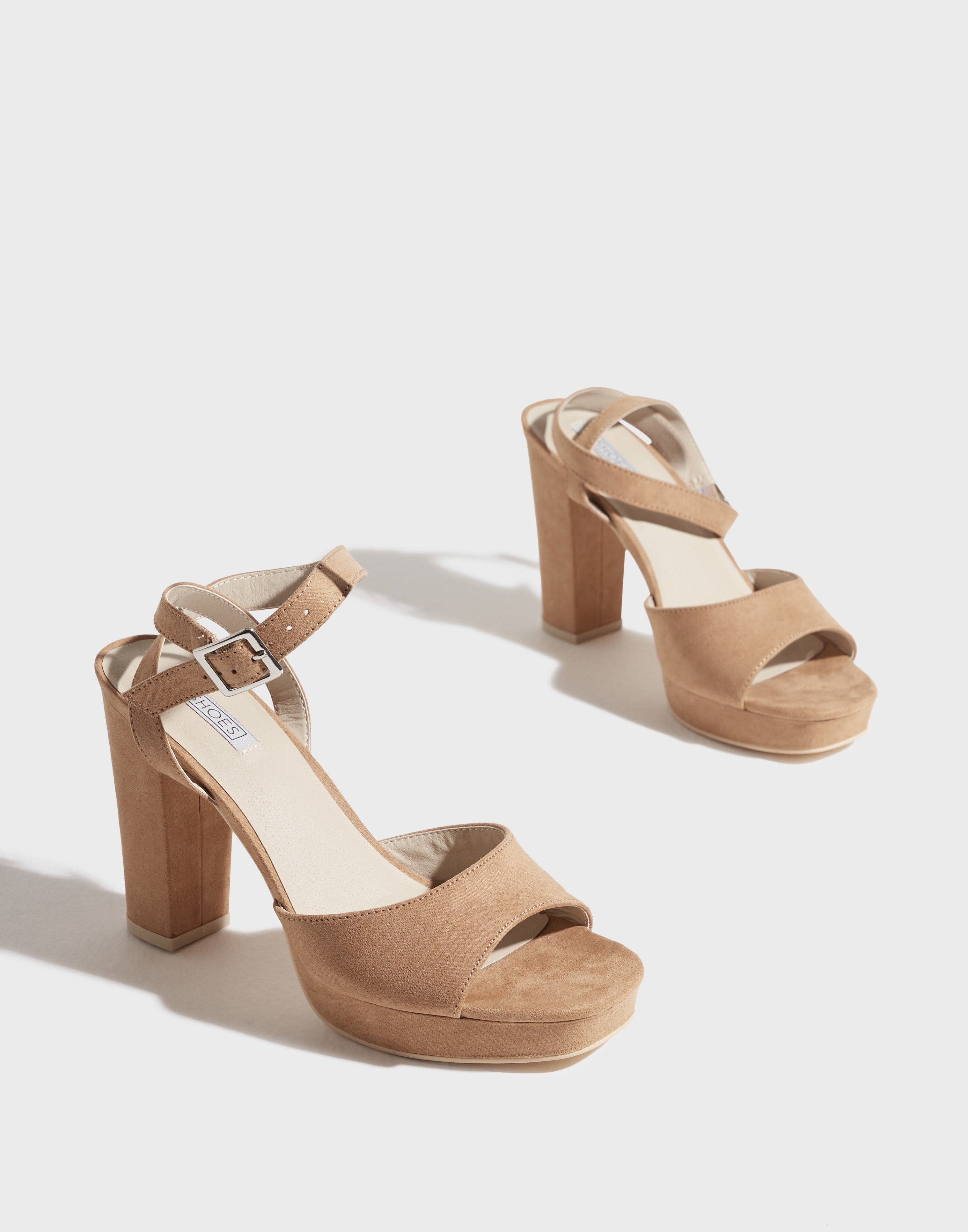 Köp Nelly Devine Platform Heel - Beige | Nelly.com