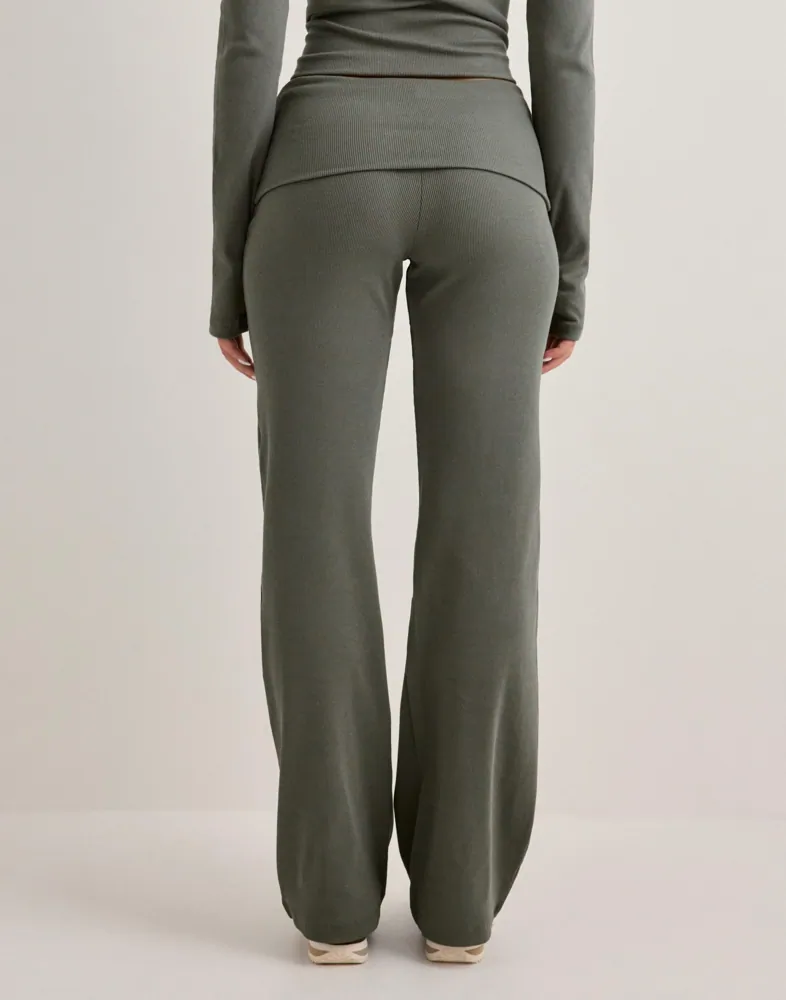 Kjøp Aim'n Ease Ribbed Pants - Ivy | Nelly.com