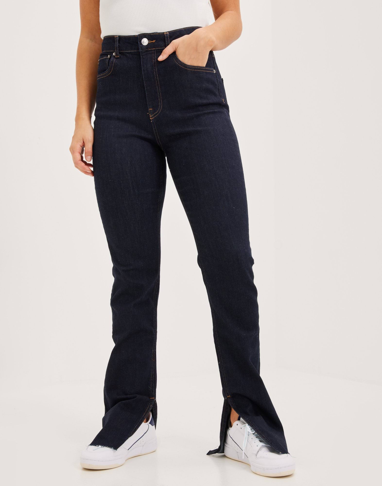 Osta Gina Tricot High waist slit jeans - Rinse | Nelly.com