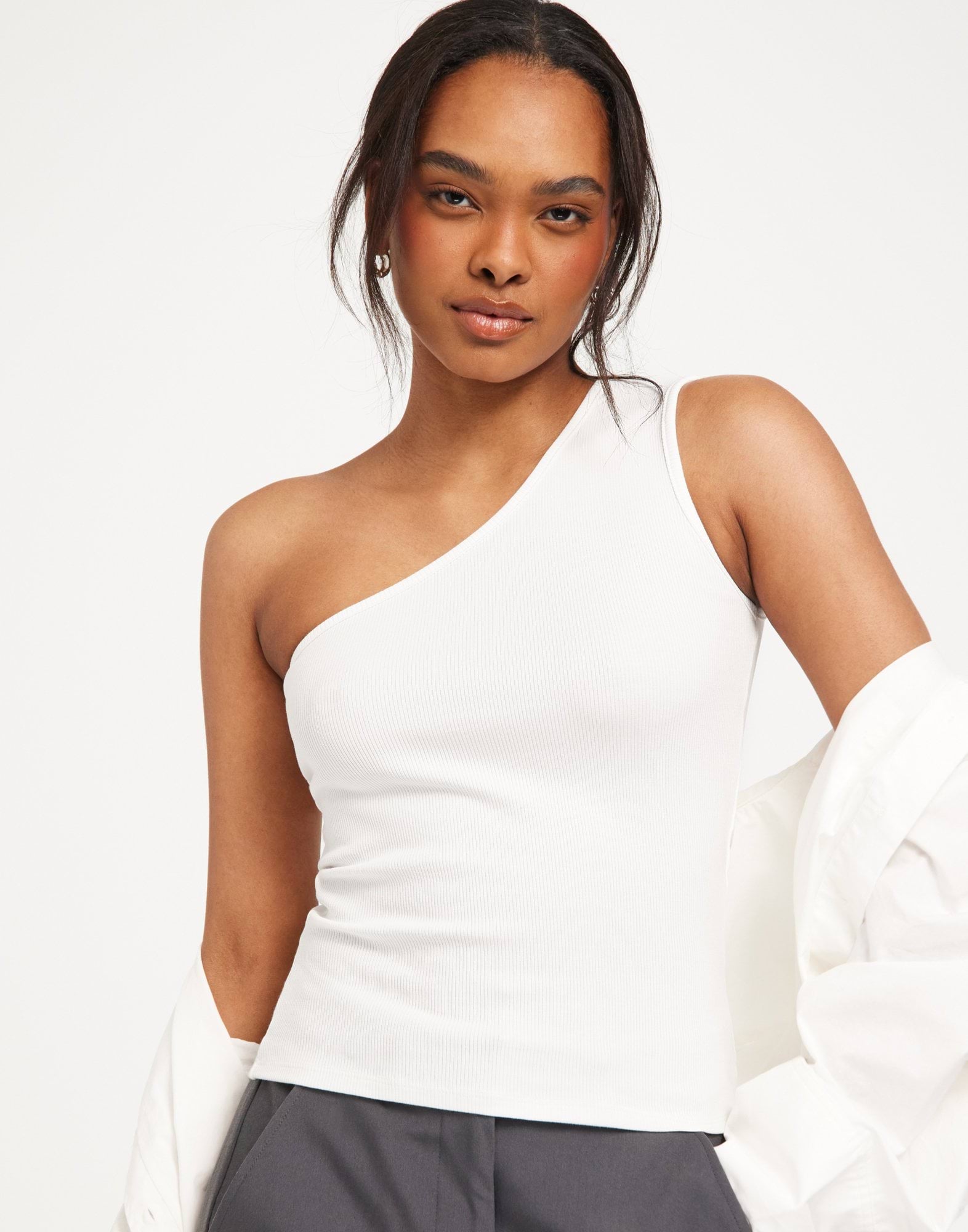 Osta JJXX JXFUNDA STR ONE SHOULDER RIB TOP JR - Cloud Dancer | Nelly.com Osta JJXX JXFUNDA STR ONE SHOULDER RIB TOP JR - Cloud Dancer | Nelly.com