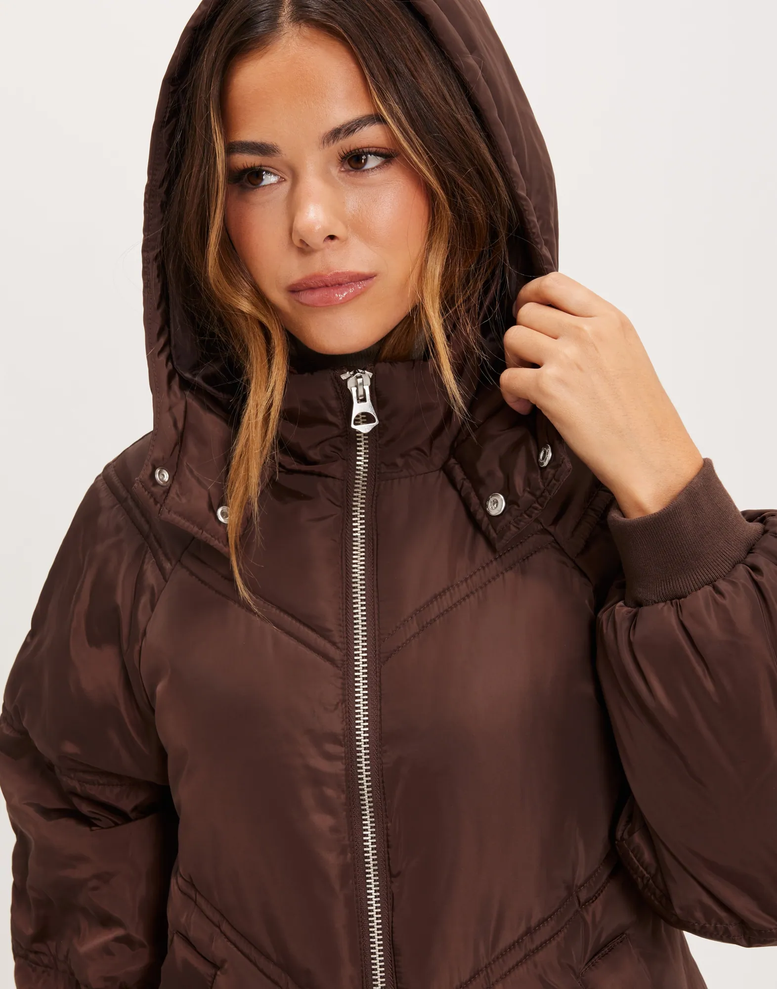 Osta Pieces PCFELICITY LONG PUFFER JACKET - Chicory Coffee | Nelly.com
