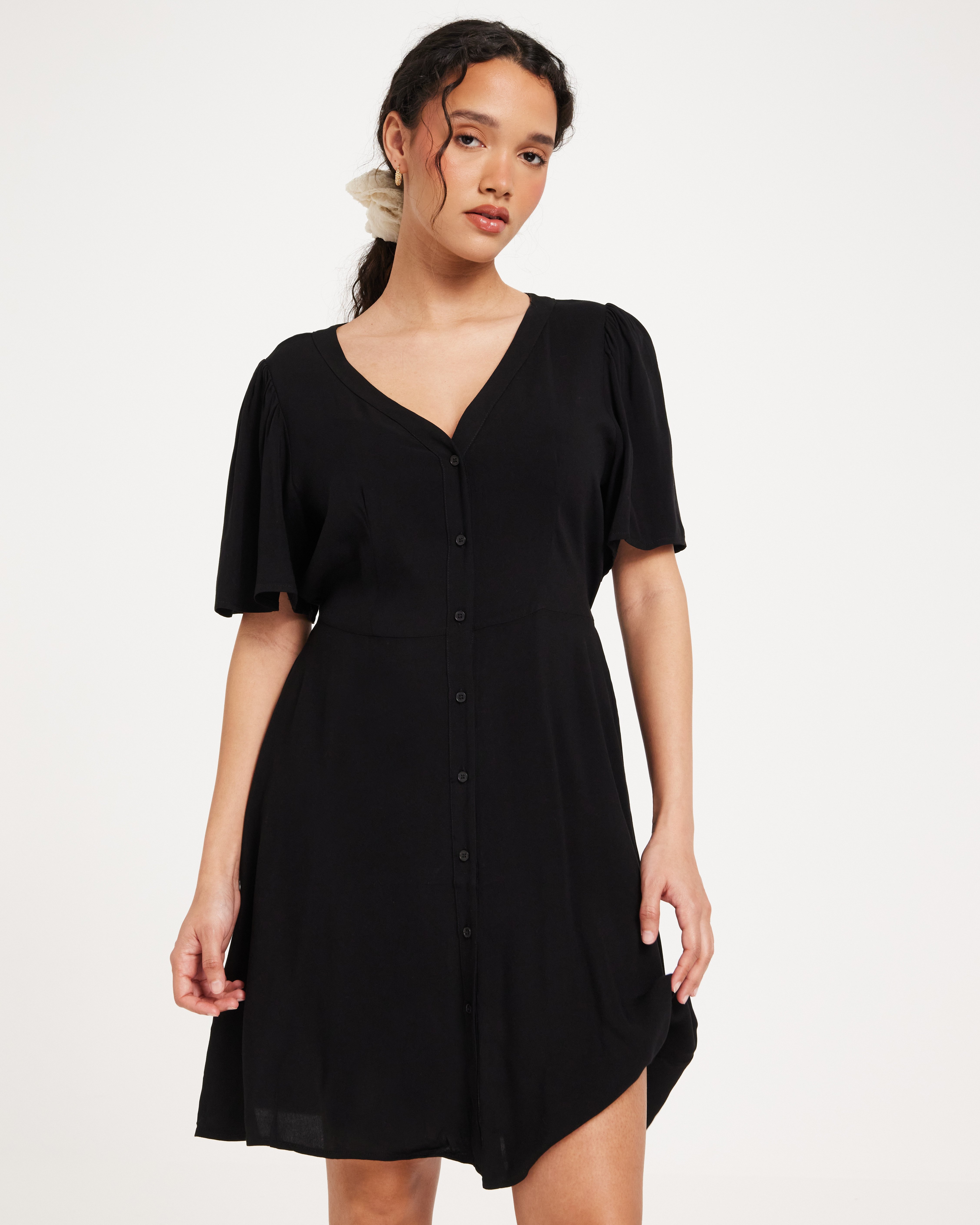 Kjøp Vero Moda VMALBA SS SHORT DRESS WVN GA NOOS - Black | Nelly.com