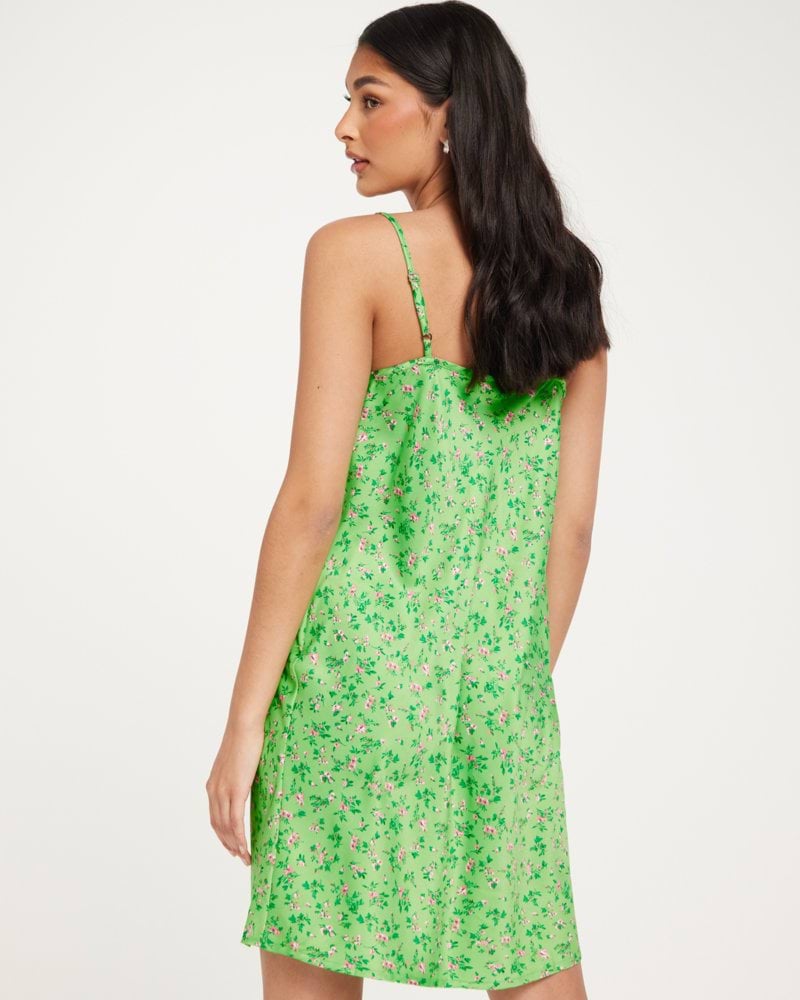 Köp Only ONLJANE SINGLET DRESS PTM - Summer Green Ida Flowers | Nelly.com