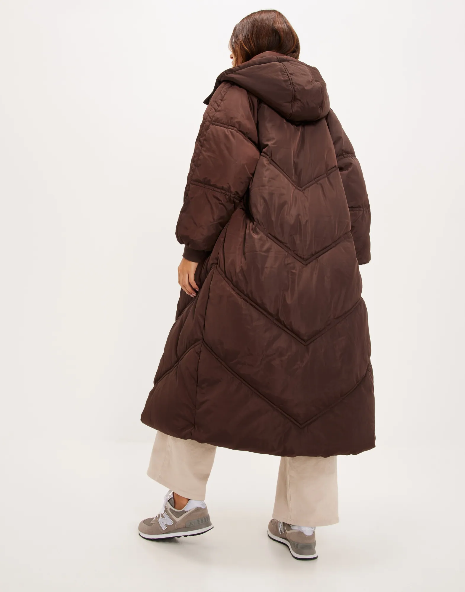 Osta Pieces PCFELICITY LONG PUFFER JACKET - Chicory Coffee | Nelly.com