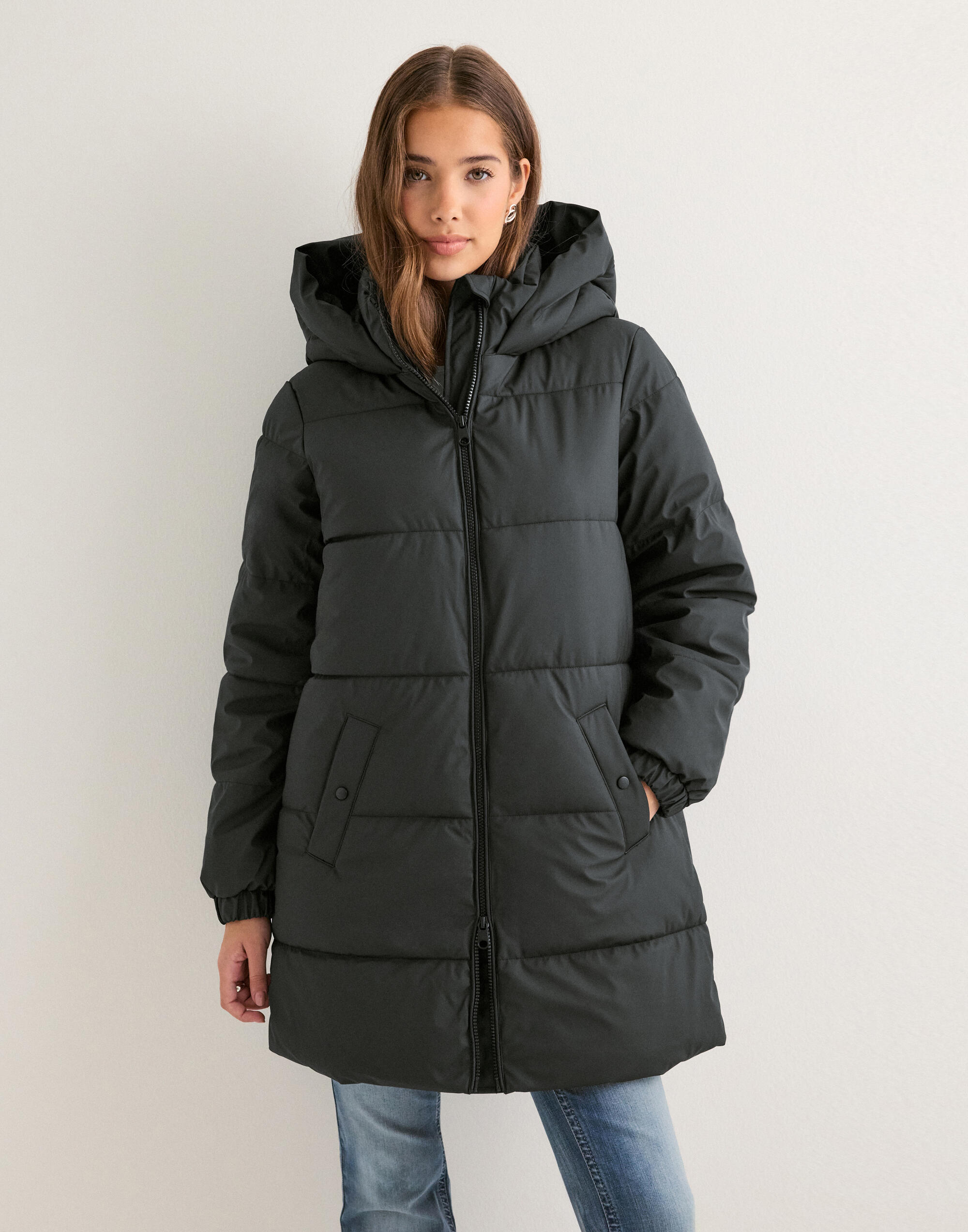 Köp Vero Moda VMGRETAFIE 3/4 COATED JACKET NOOS - Black | Nelly.com