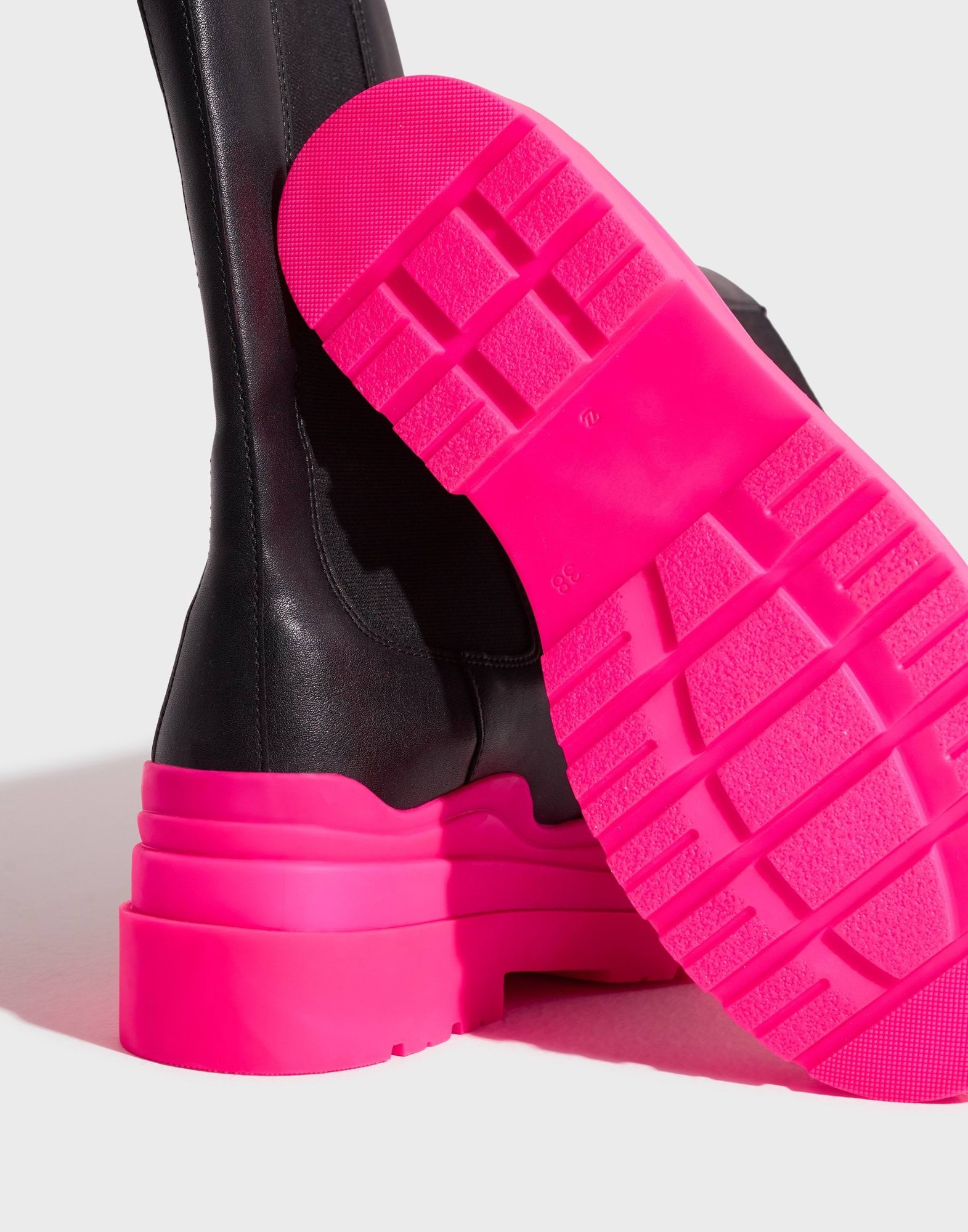 Buy Nelly Your Choice Chelsea Boot - Black/Pink | Nelly.com