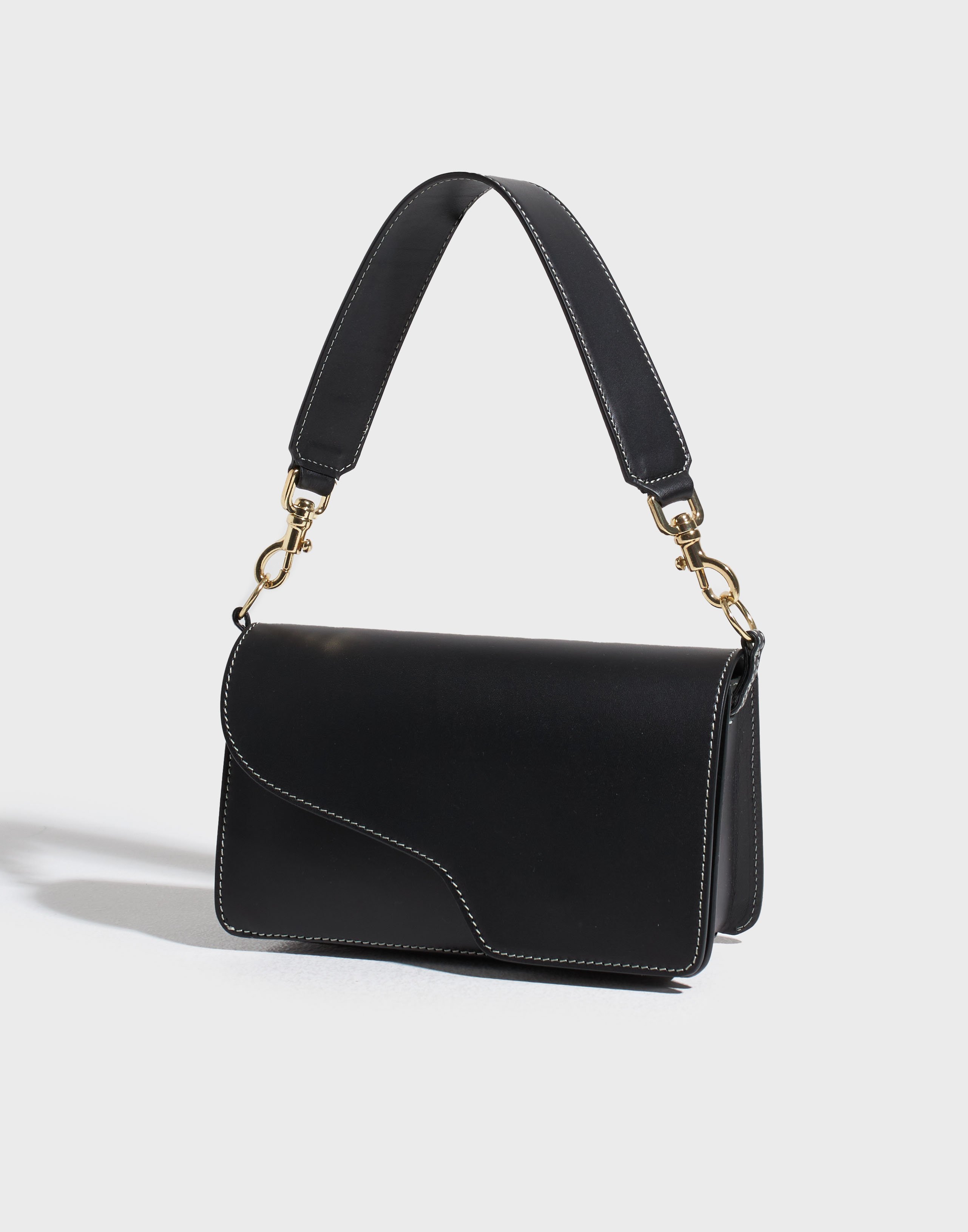 Köp ATP ATELIER Assisi Leather Shoulder Bag - *NY*Black/Contrast Stitch ...